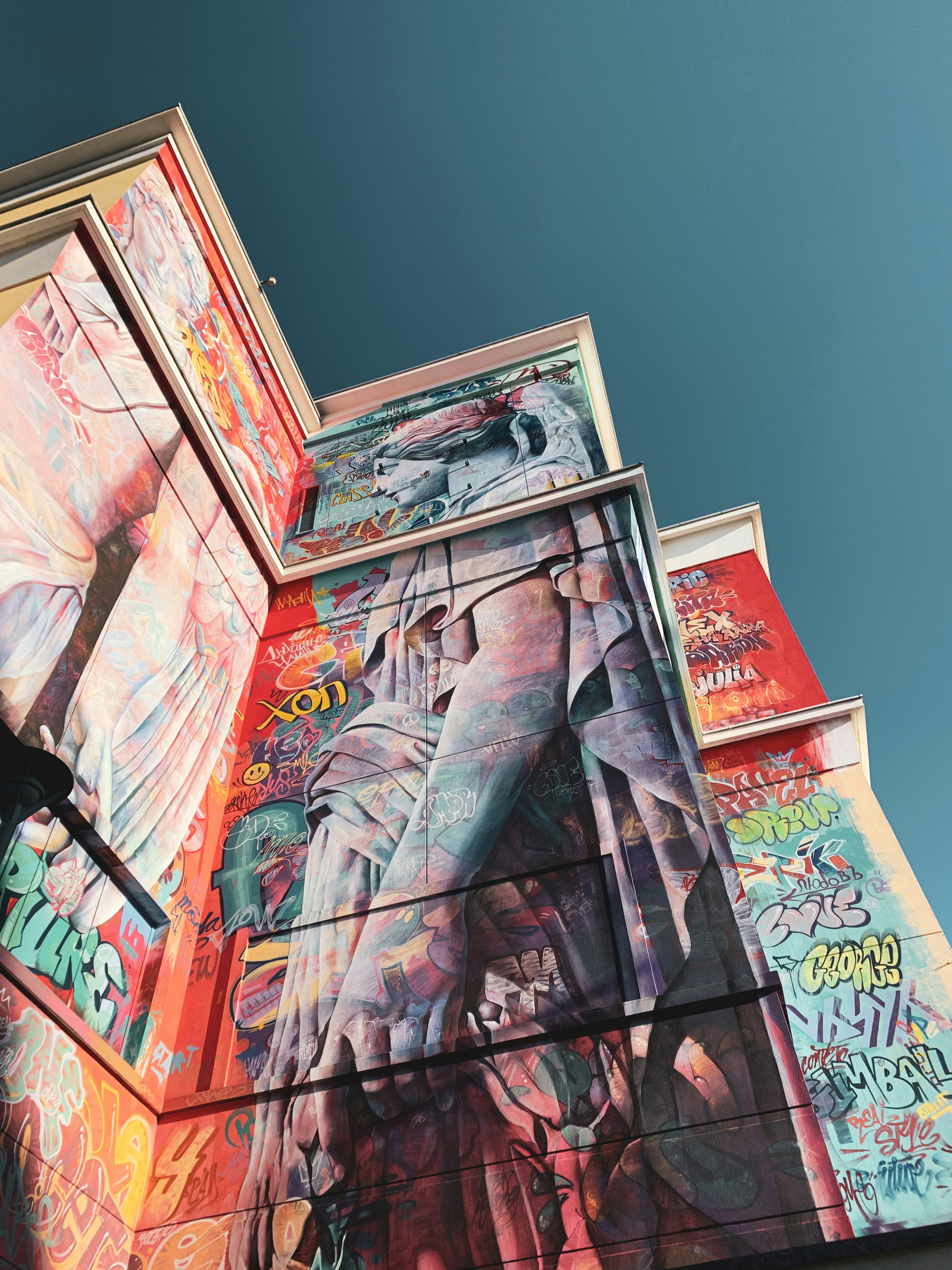 Big Wall Pictures | Download Free Images on Unsplash