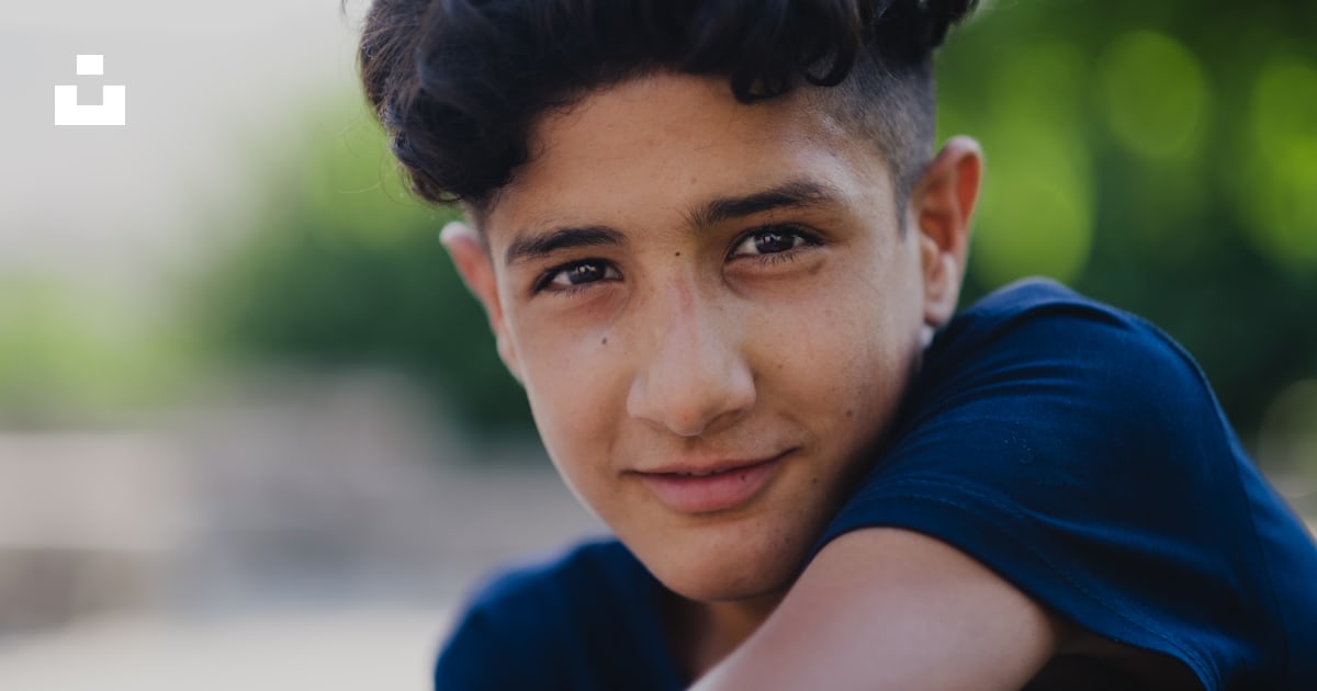 Foto Zum Thema Mann Im Blauen Hemd Lächelt Kostenloses Bild Zu Cizre
