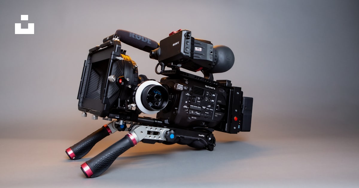 흰색 테이블에 검은 Dslr 카메라 사진 Unsplash의 무료 사진 이미지