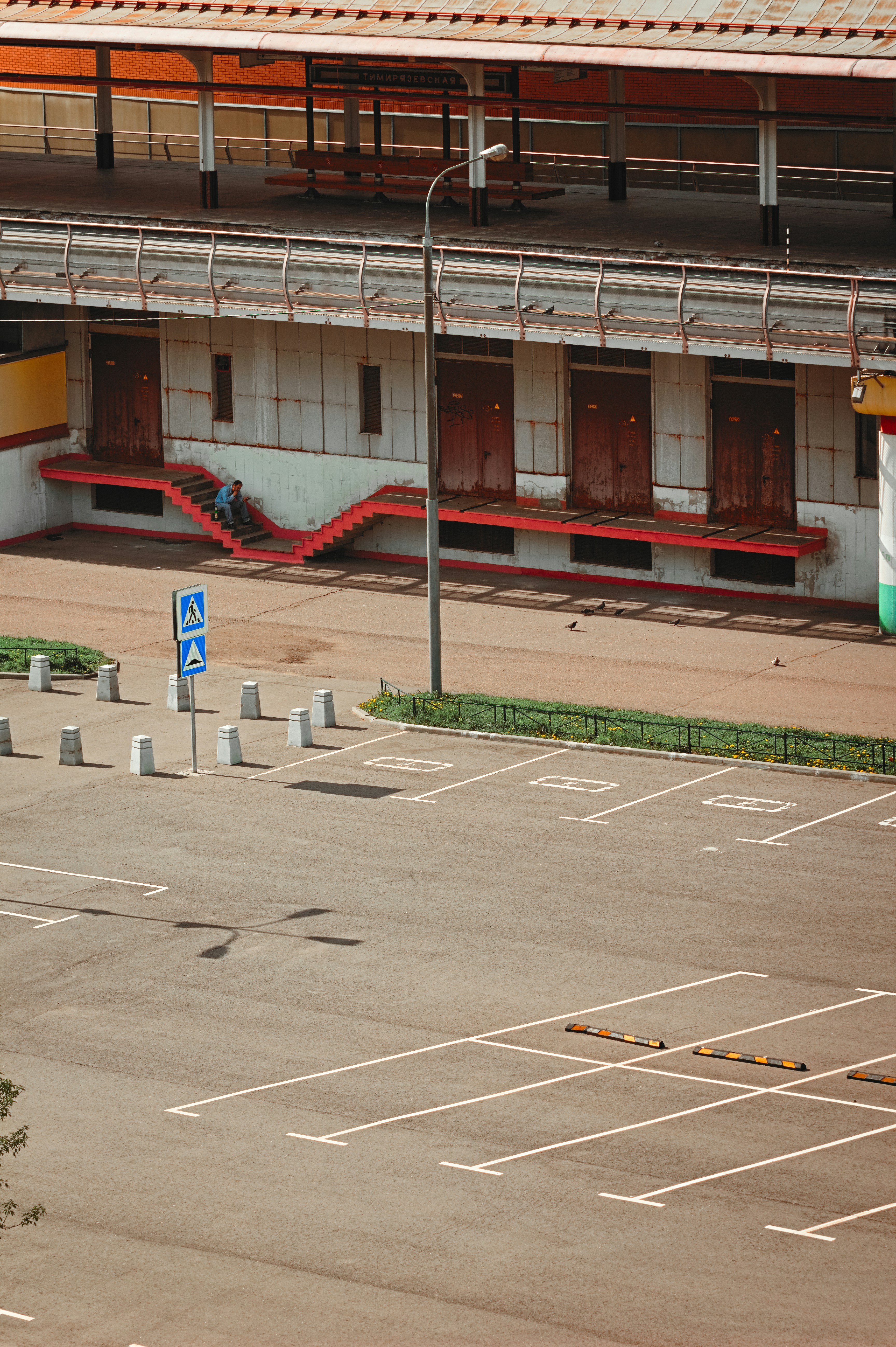 Abandoned Station Standways: Quiet Geometry of a Vacant Lot