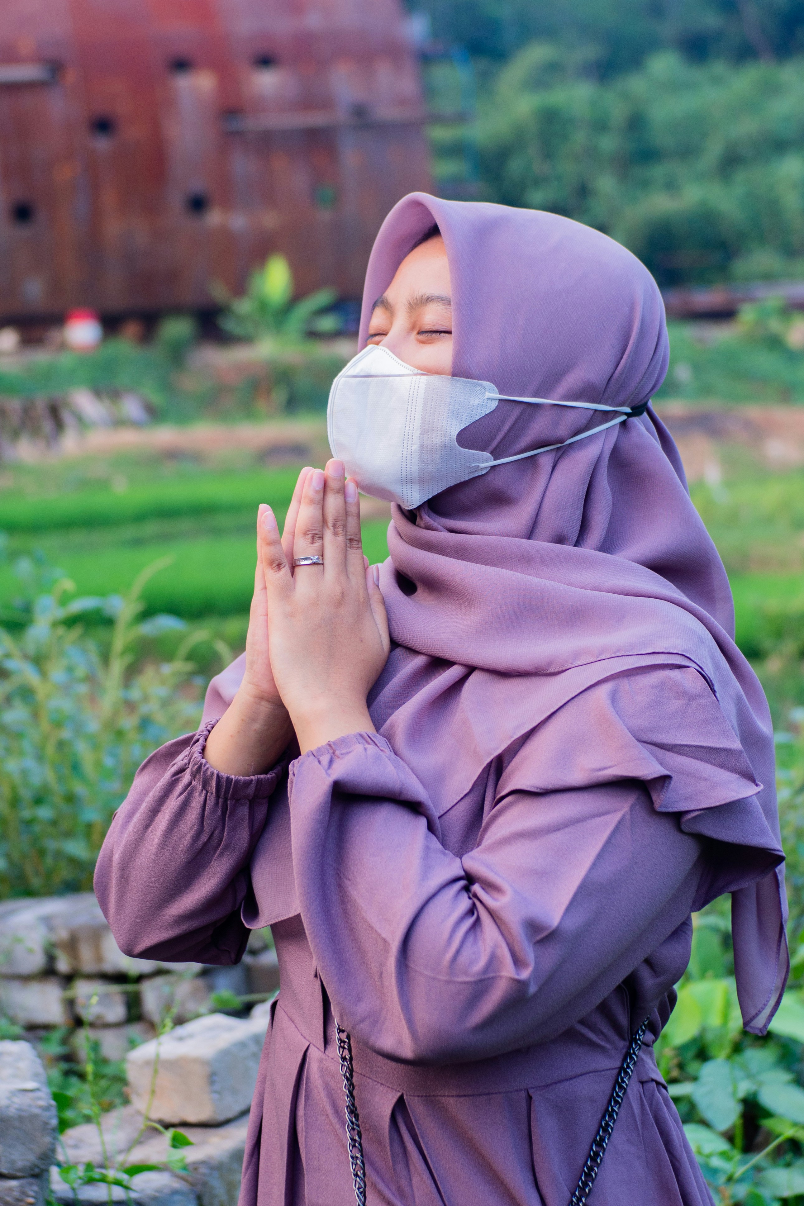Prayers in Lavender: Quiet Reverence in a Green Field