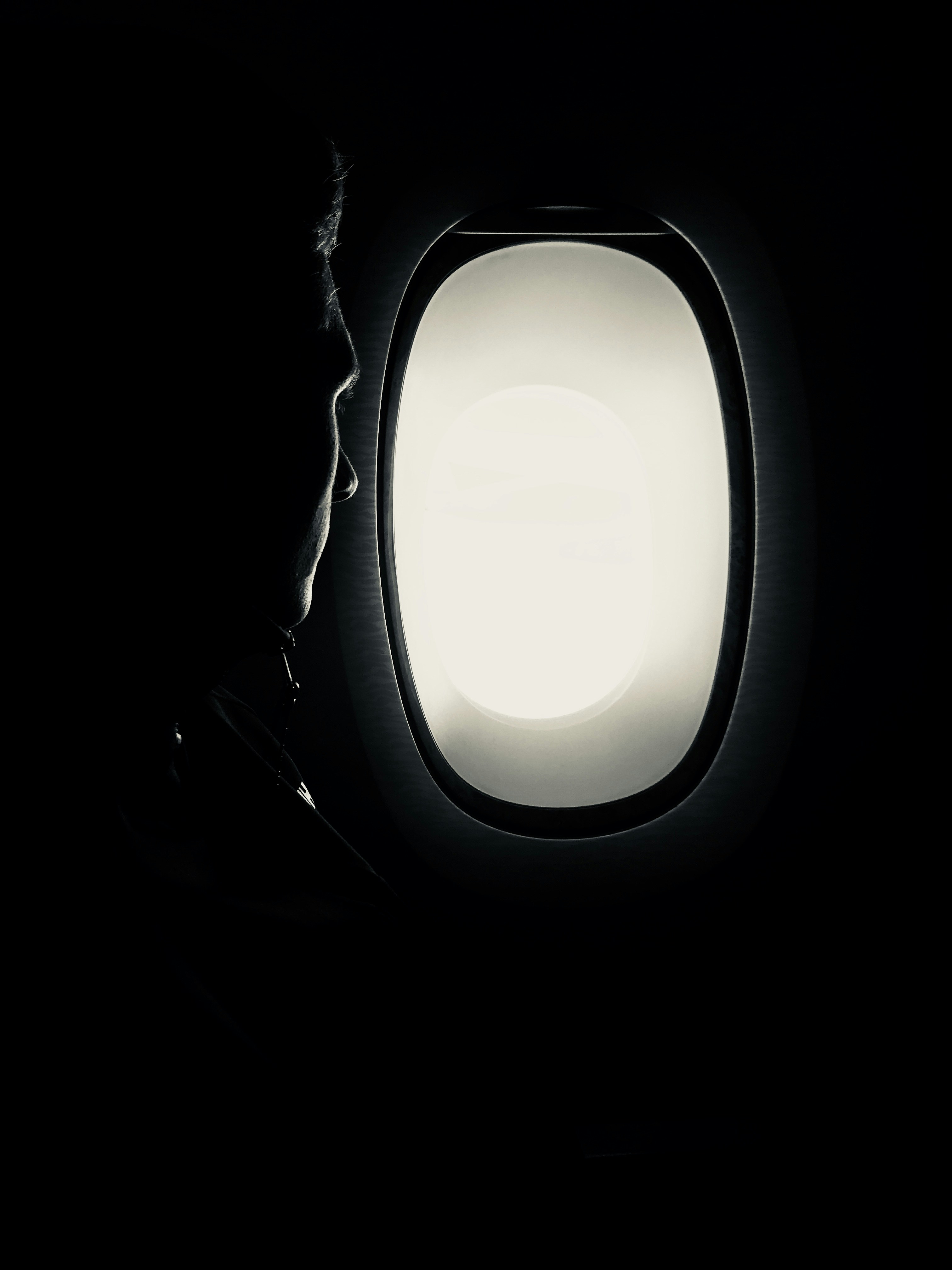 Black and white round light photo – Free Window Image on Unsplash