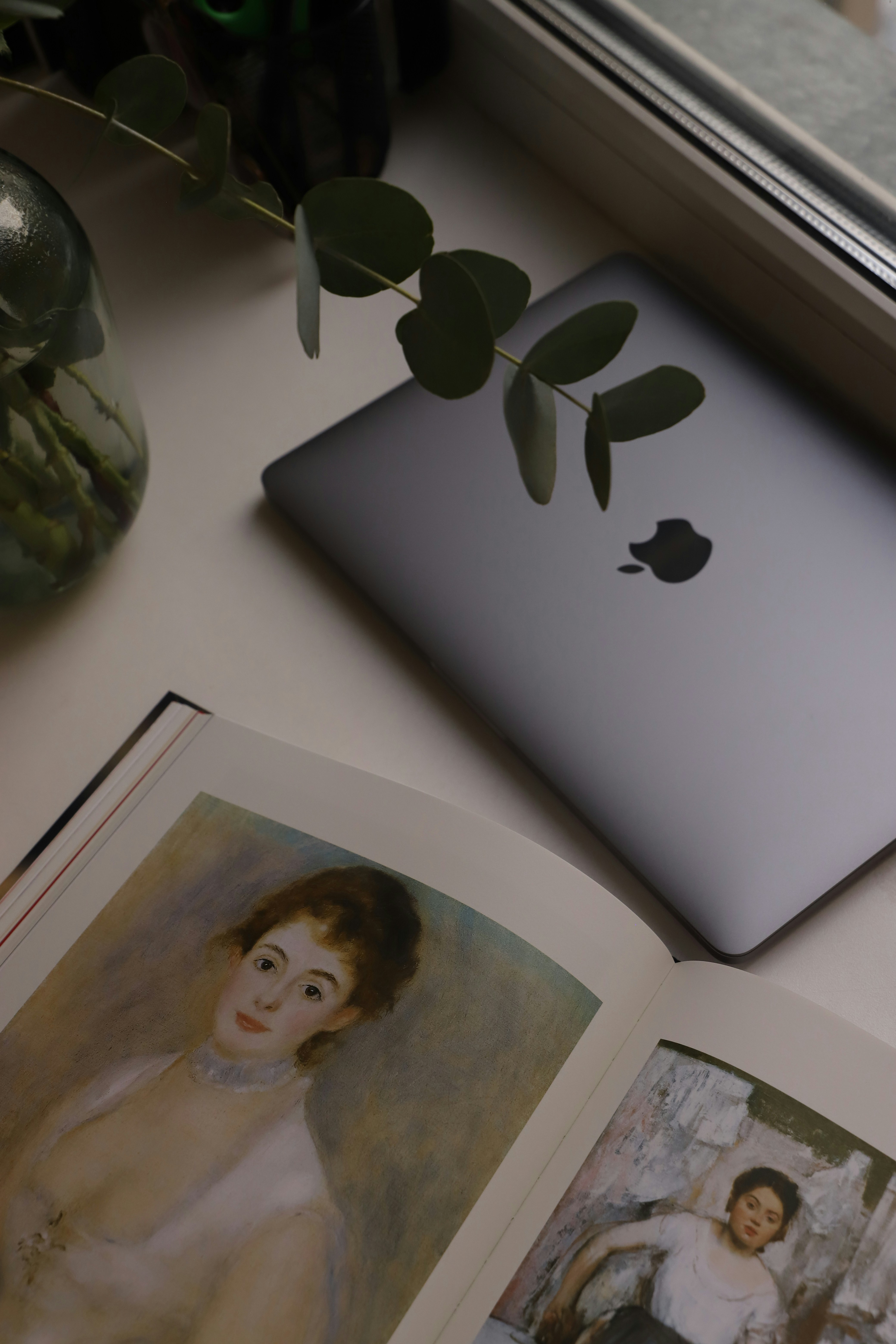 Silver macbook beside white printer paper photo – Free Human Image on ...