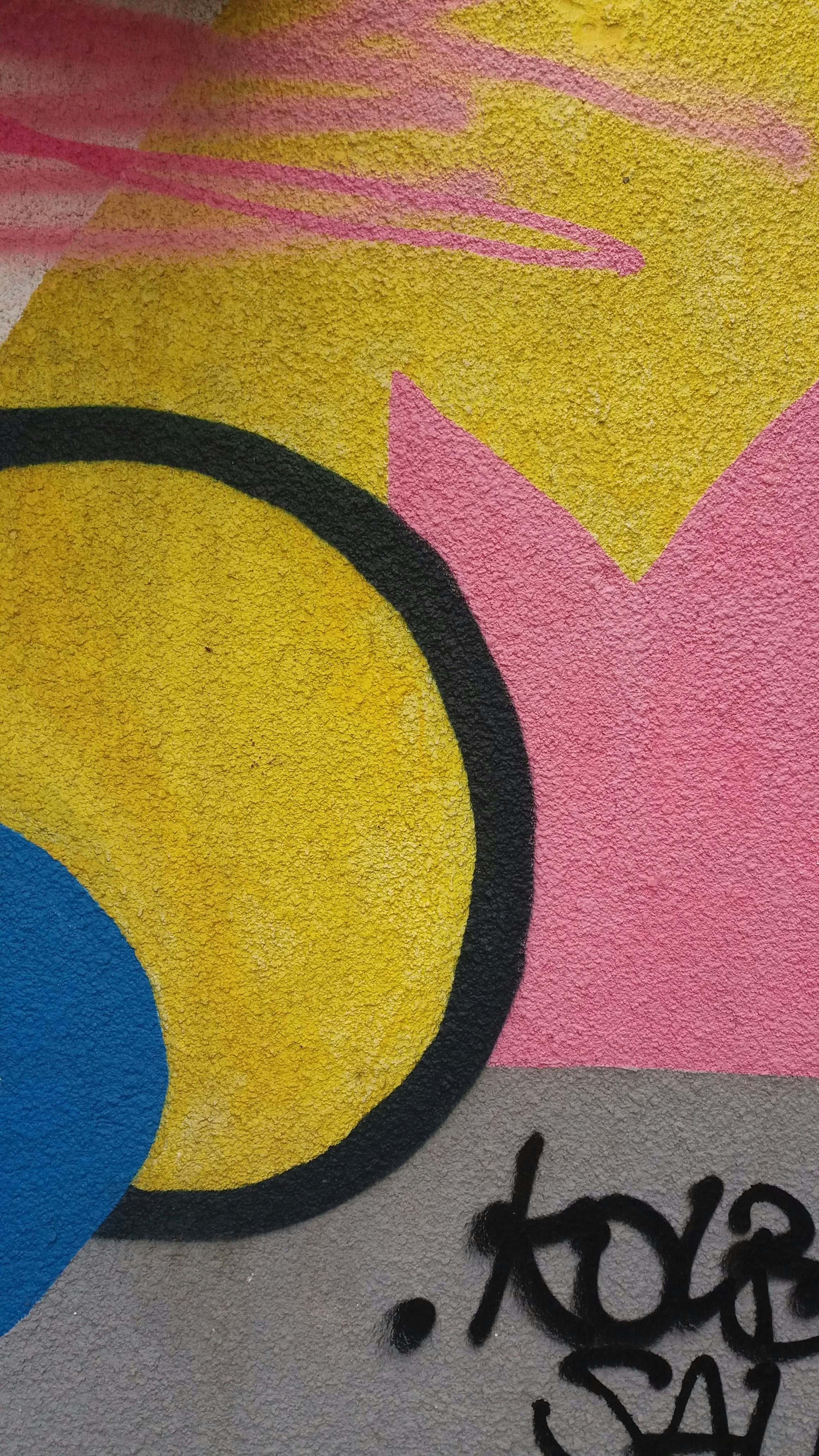 Blue and yellow letter b photo – Free Rug Image on Unsplash