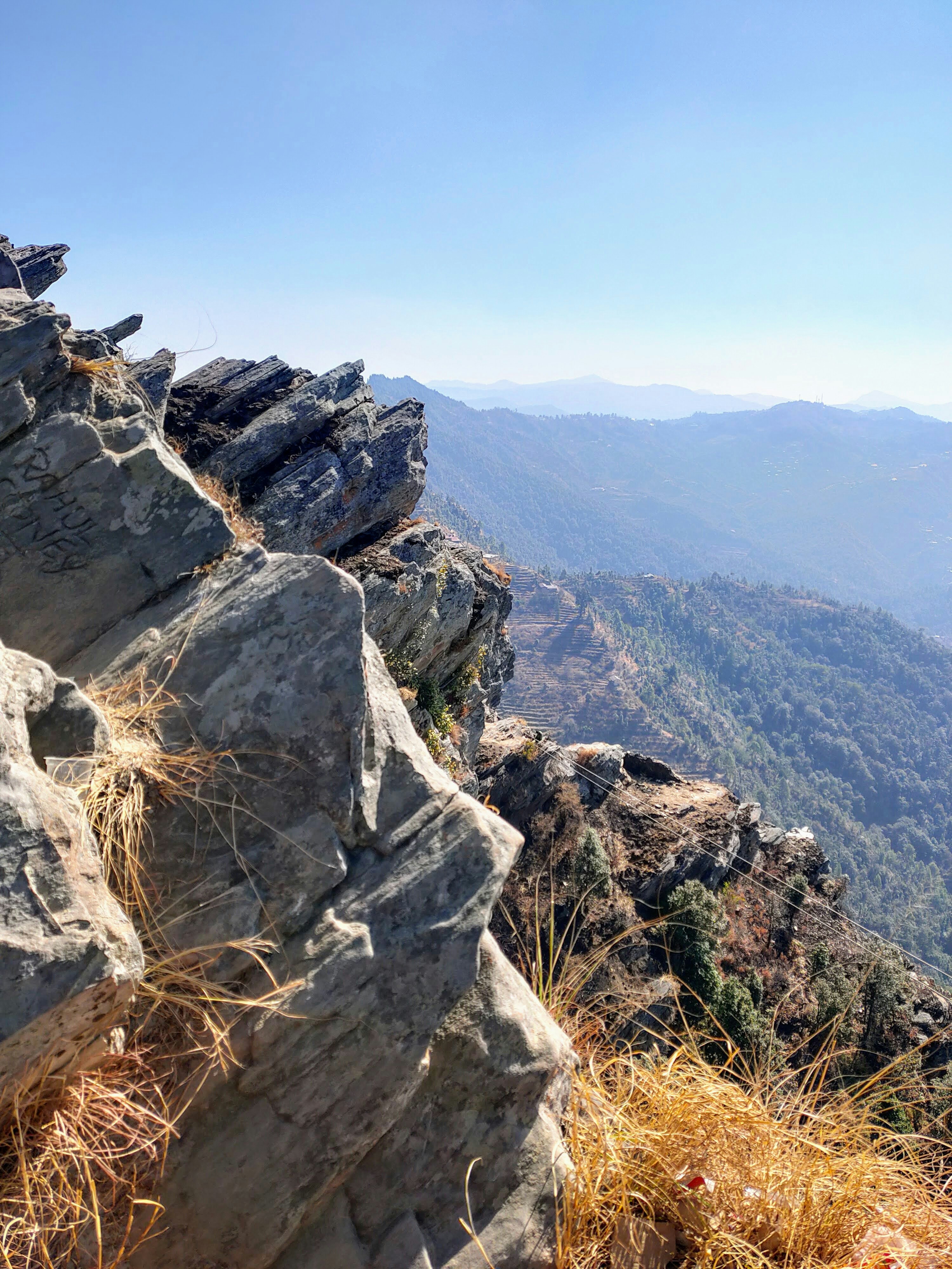 Granite Teeth on the Edge: Alpine Ridge Under a Clear Blue Sky