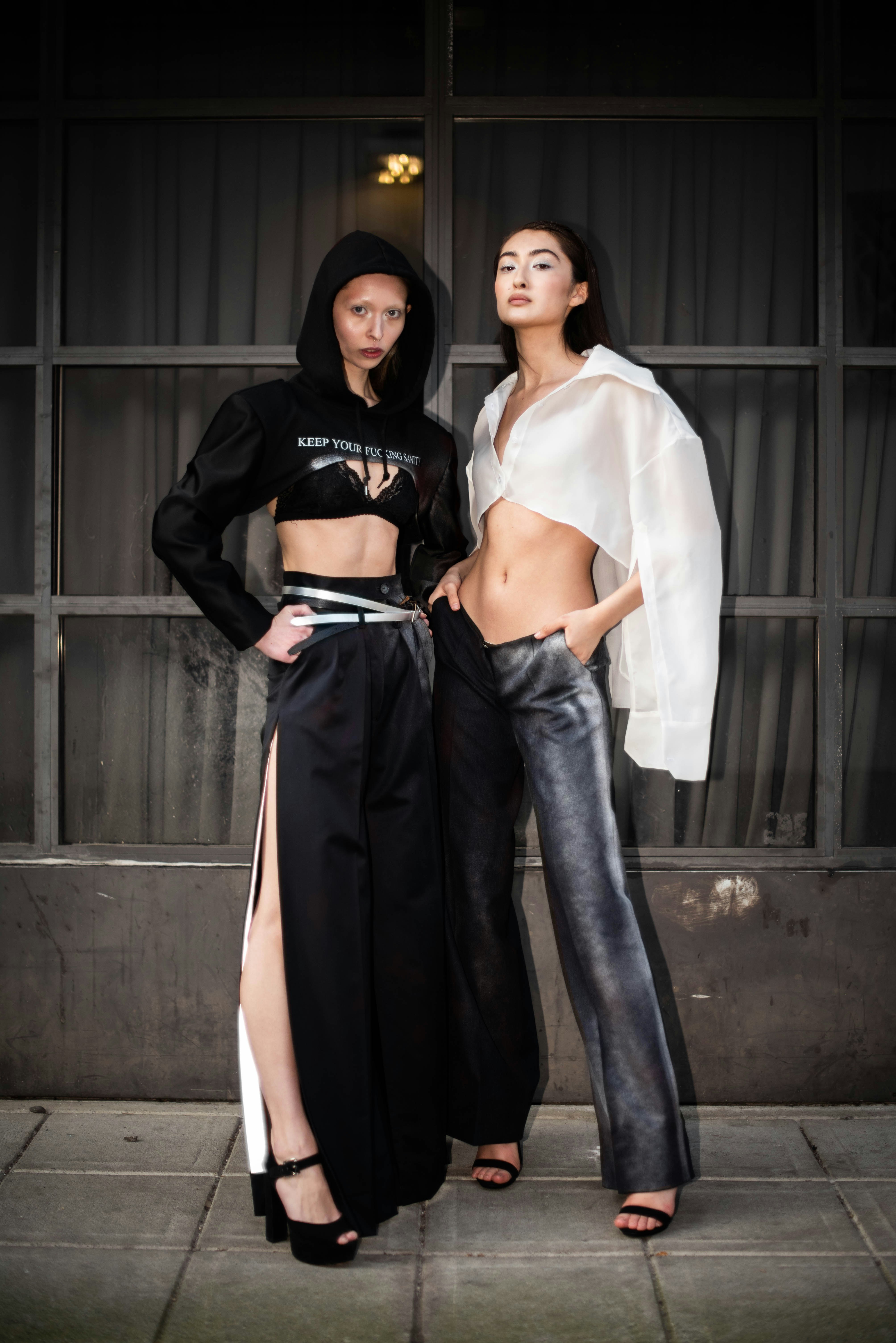 Contrast in Cotton and Steel: Dual Gaze in an Urban Studio