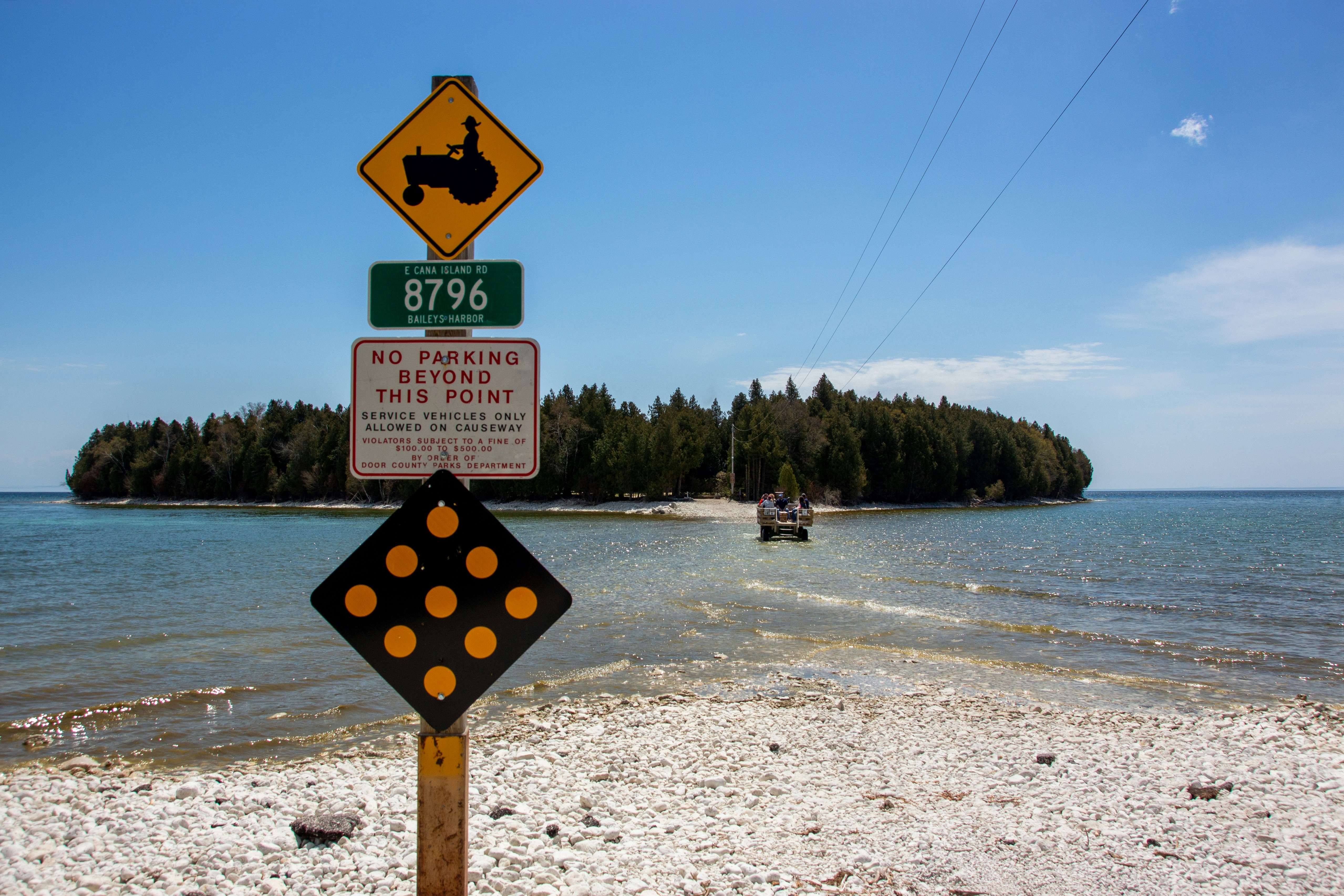 Red and black stop sign photo – Free Baileys harbor Image on Unsplash