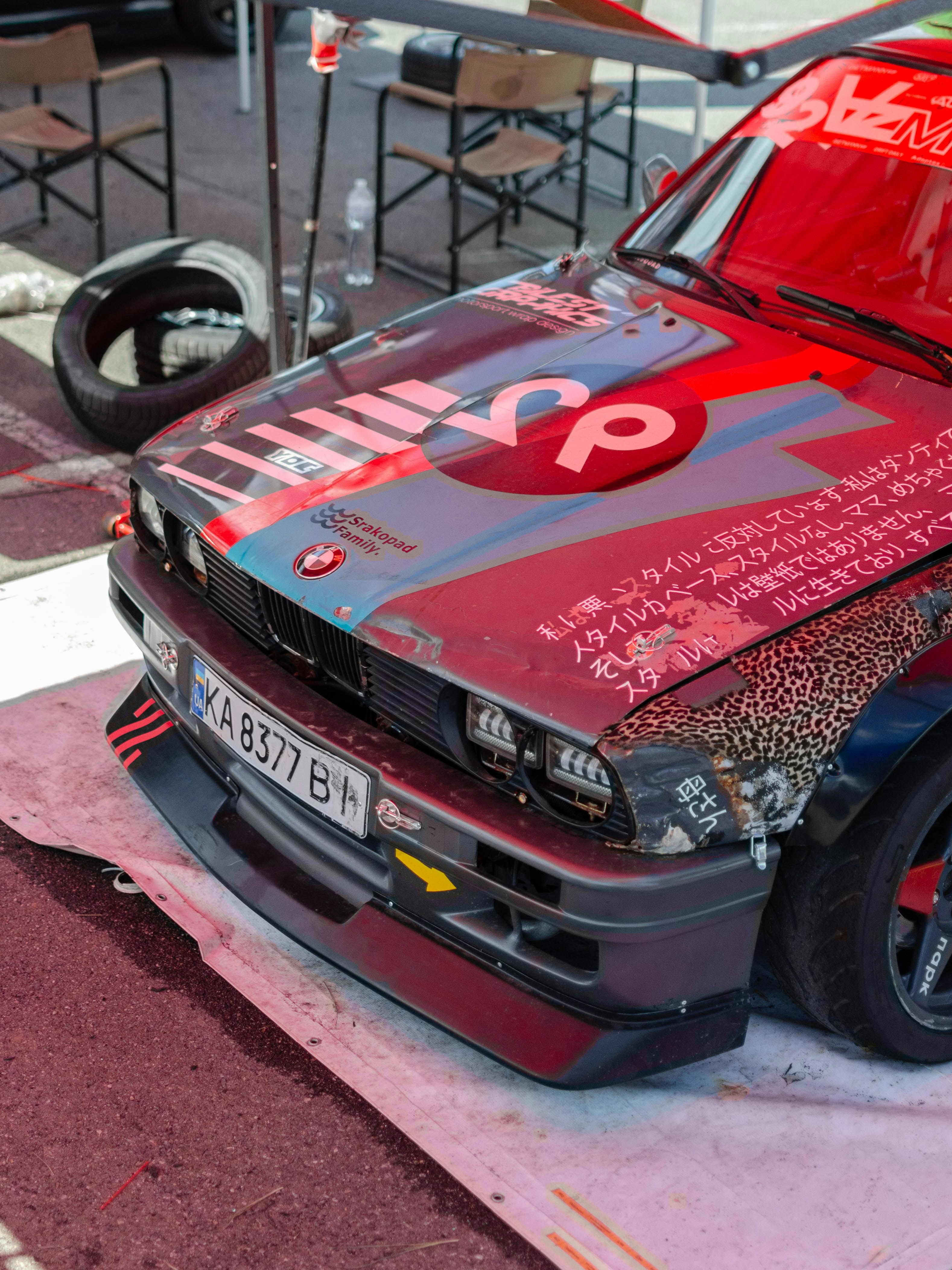 red and black bmw m 3