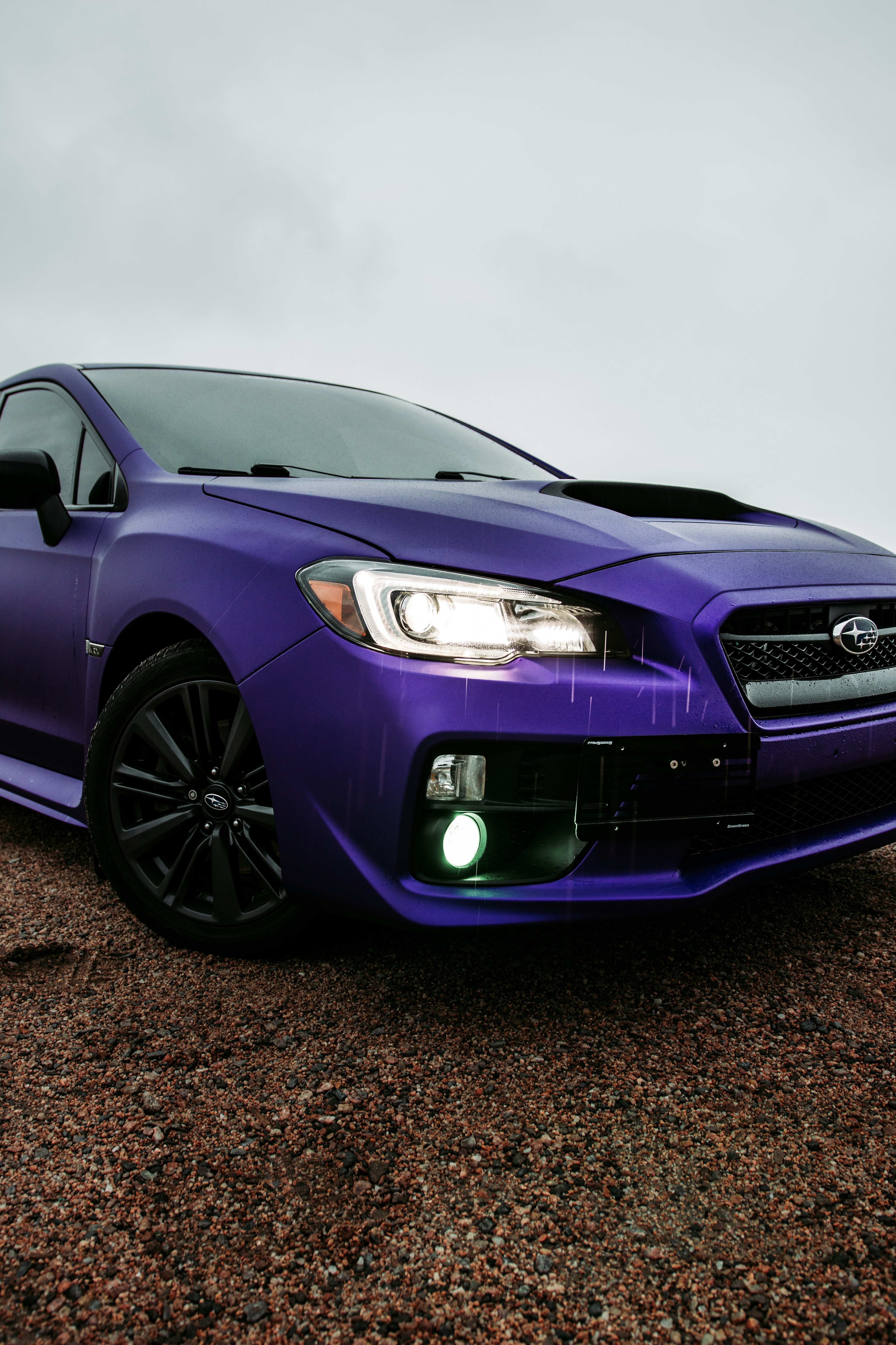 Foto Chevrolet Camaro morado en Brown Field – Imagen Vehículo gratis en ...