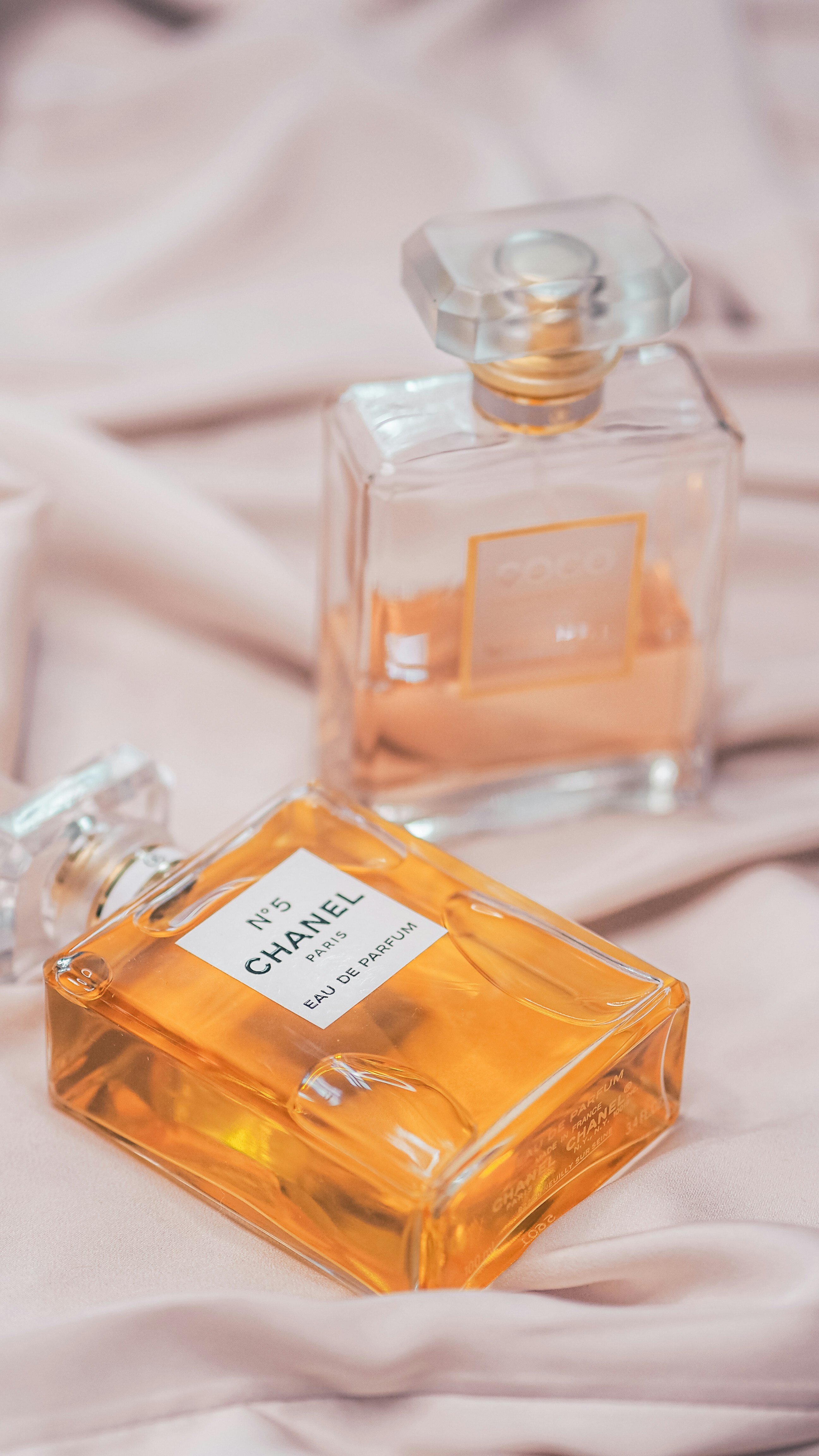 Calvin klein one perfume bottle photo – Free Frankreich Image on Unsplash