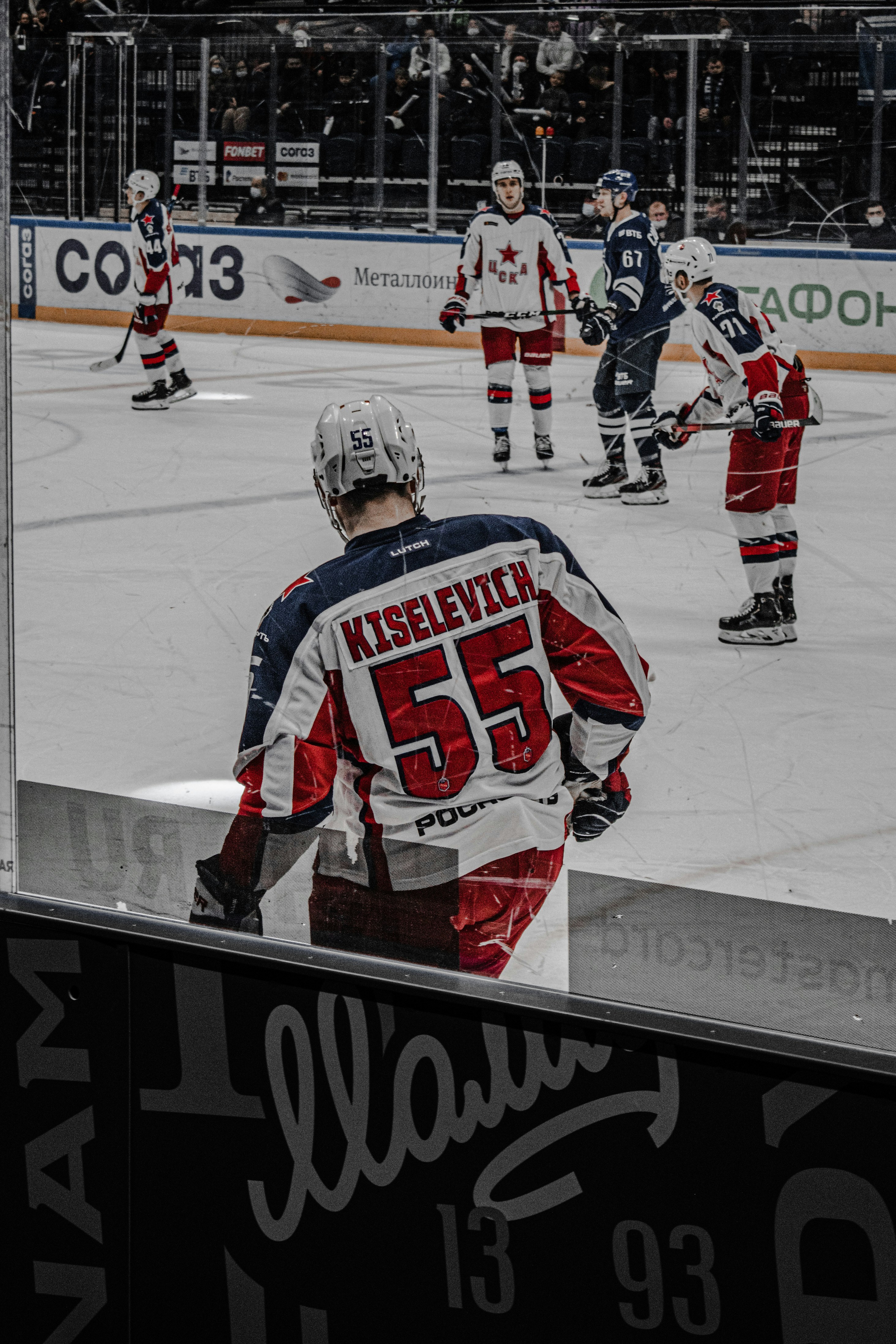 Back to the Goal: A Hockey Lineup in Quiet Focus