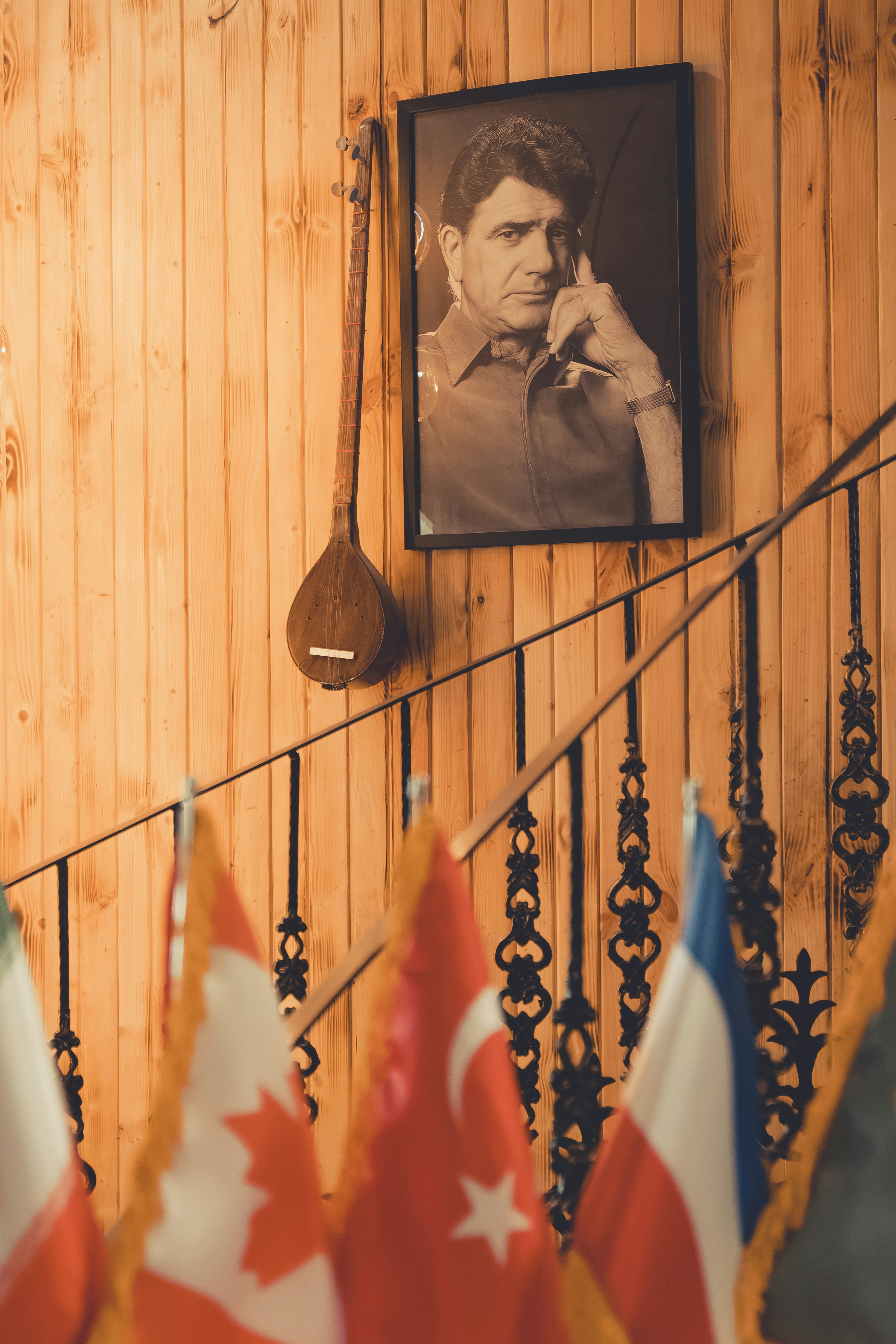 Black wall mounted flat screen tv turned off photo – Free Brown Image ...