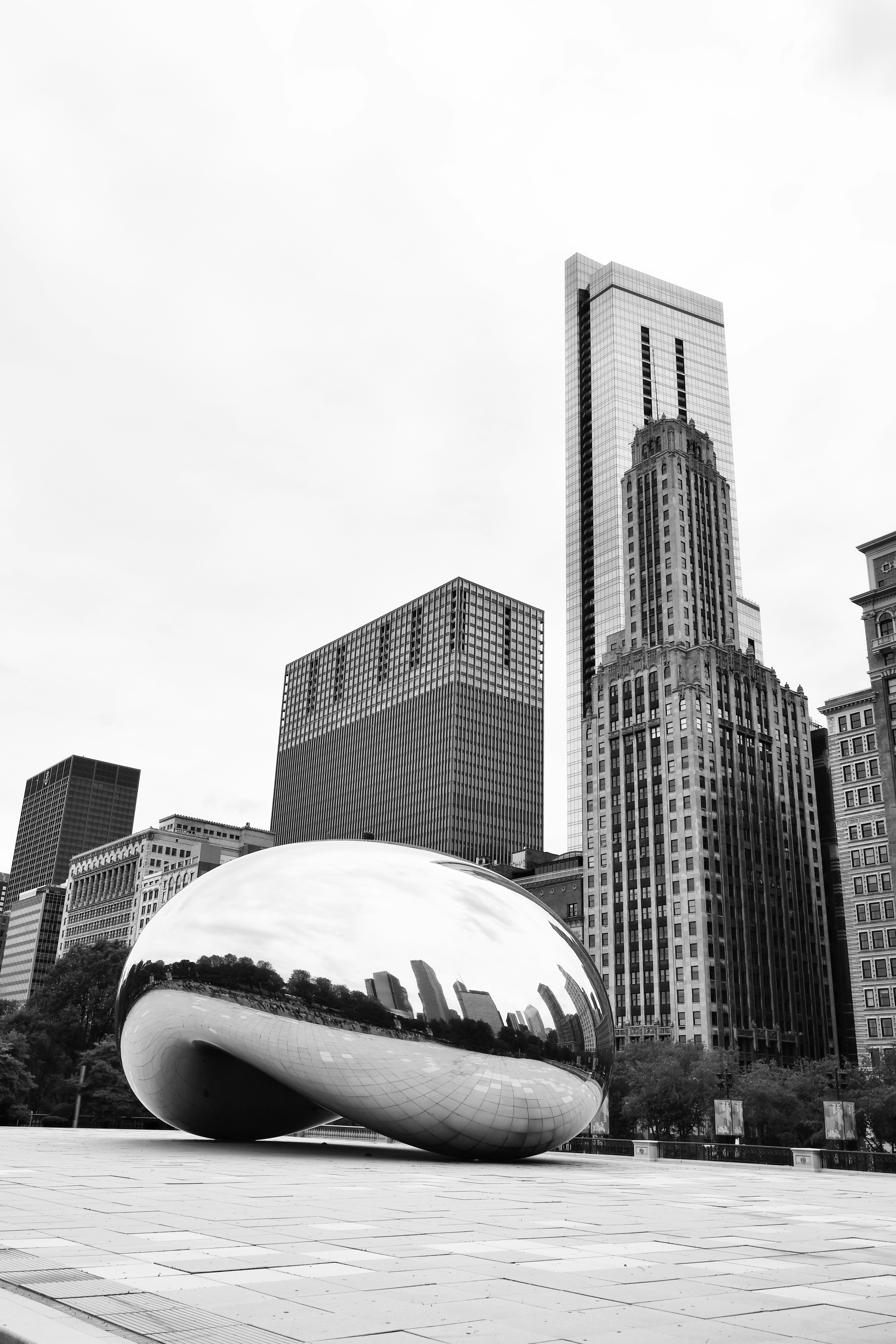 Cloud Gate in Chicago during COVID, with nobody around