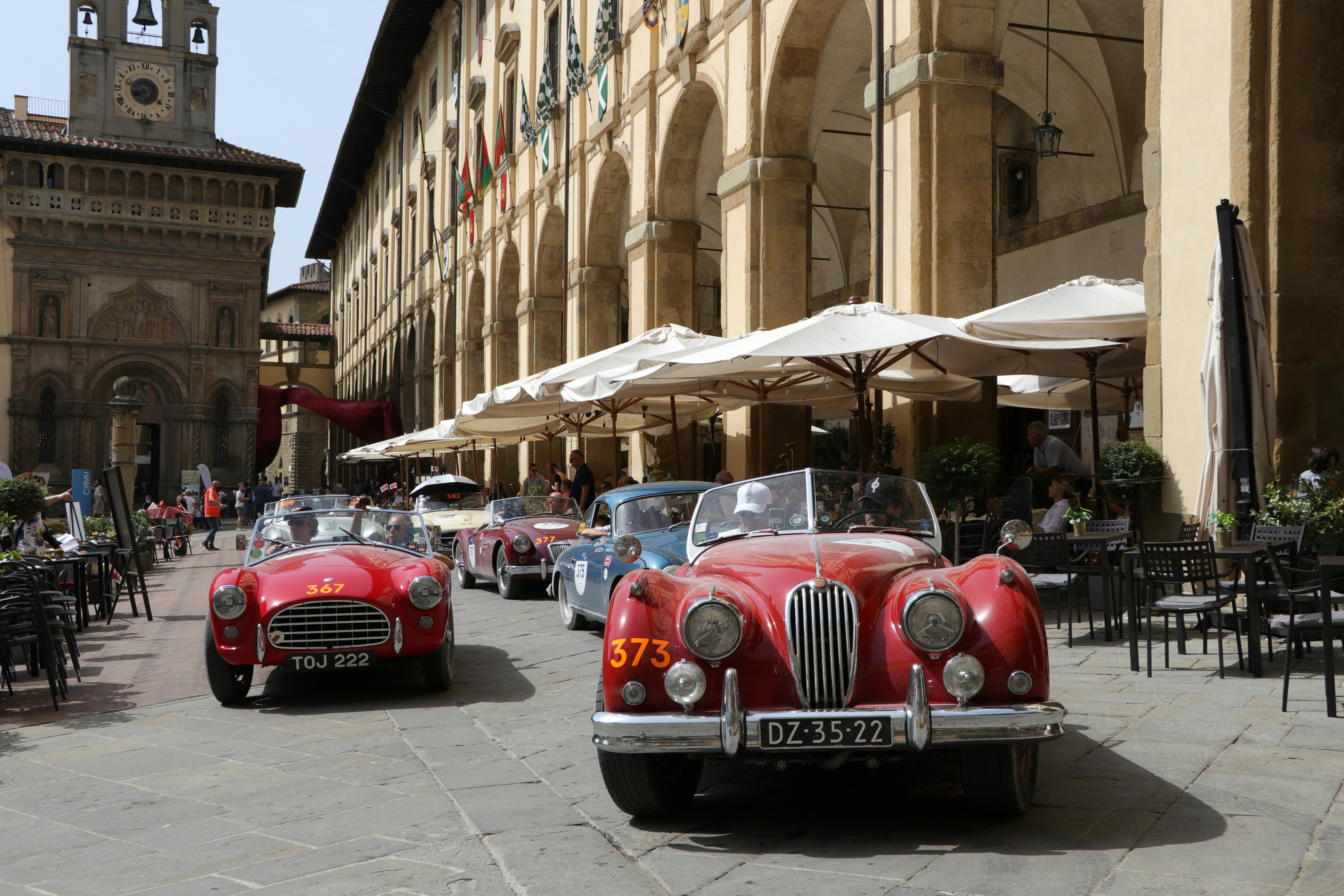 Classic Elegance on a Sunlit Piazza