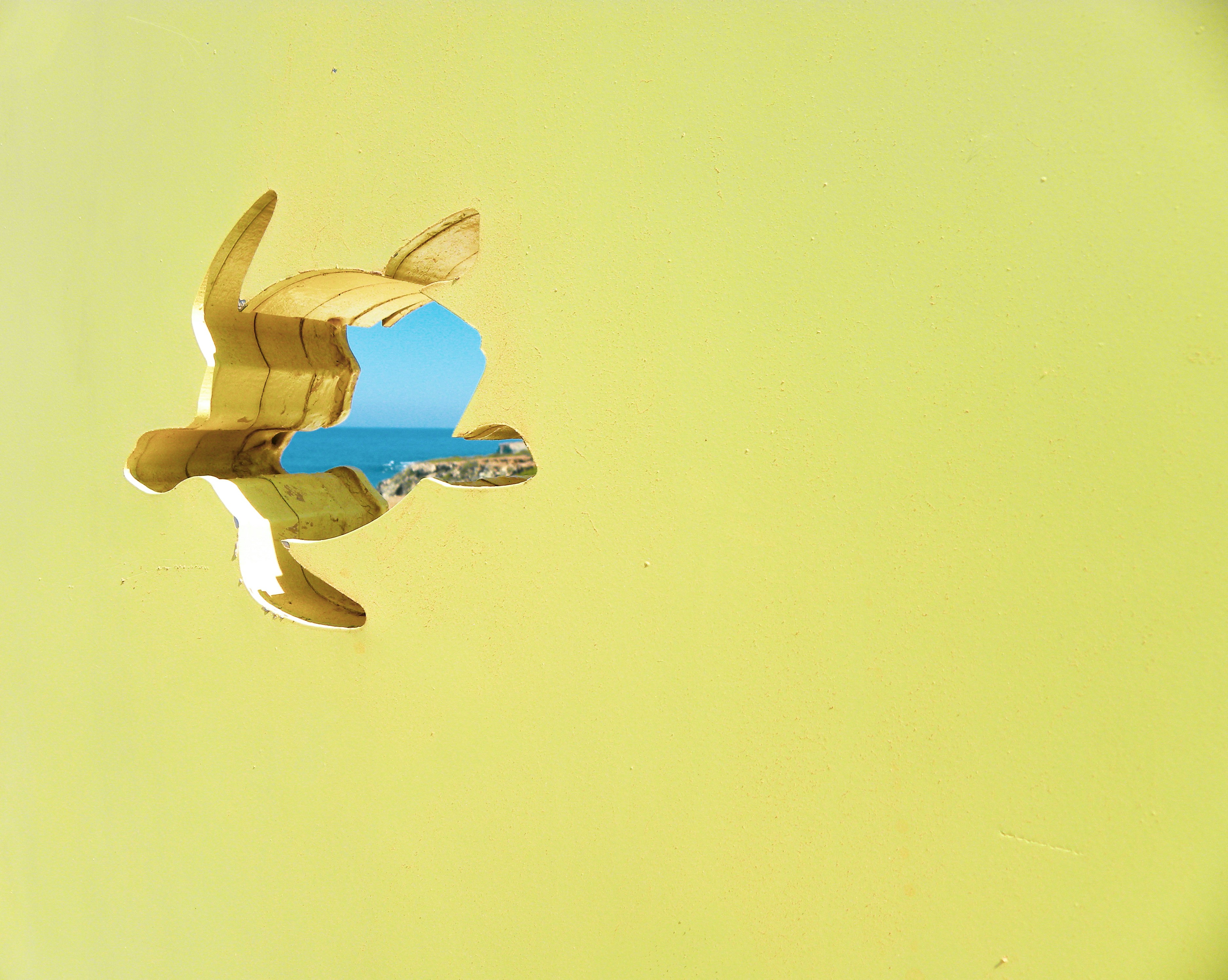 Lemon Wall Portal to the Blue Horizon