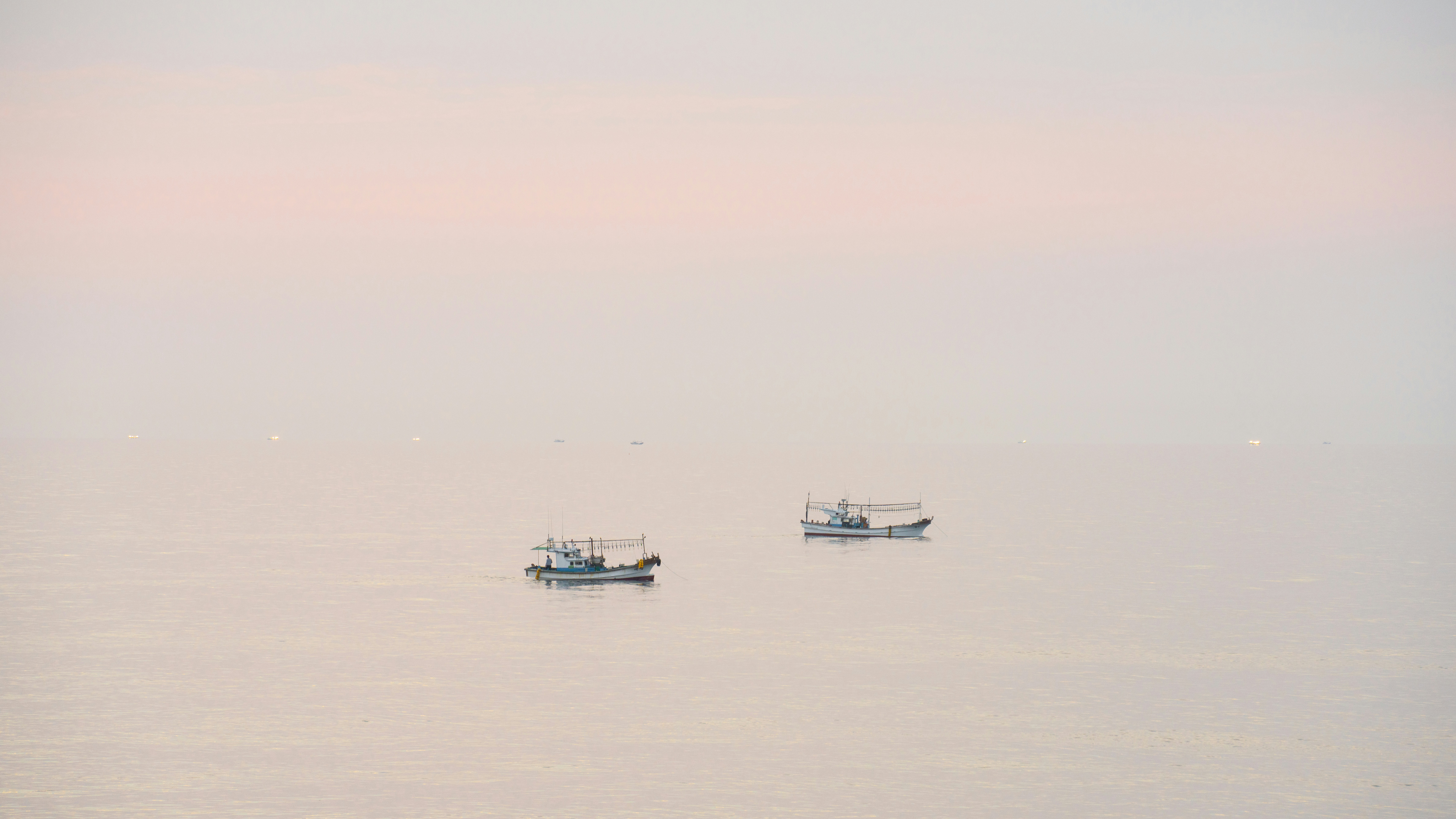 Serenity on the Horizon: A Tranquil Marine Scene
