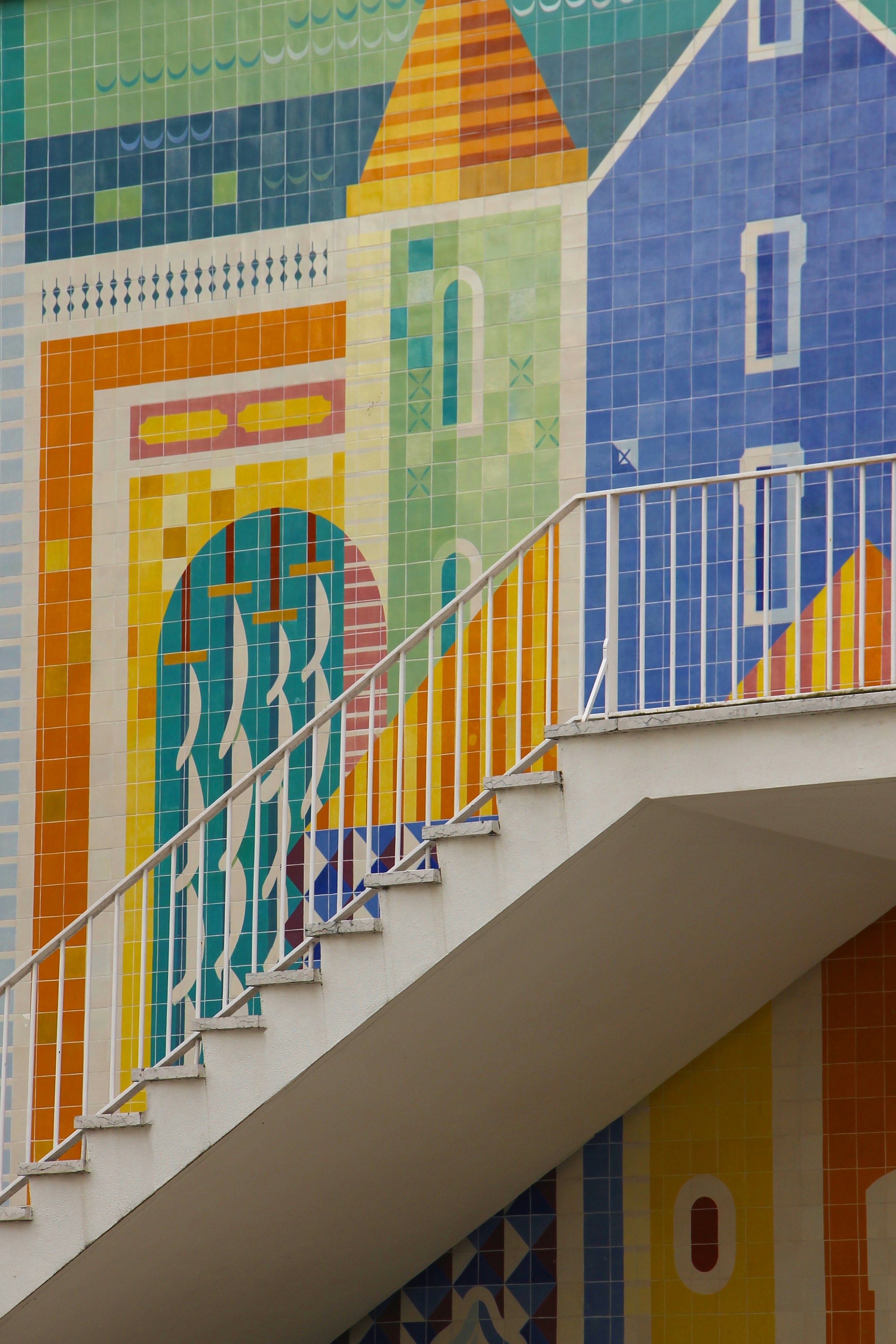 Blue and brown concrete building photo – Free Staircase Image on Unsplash