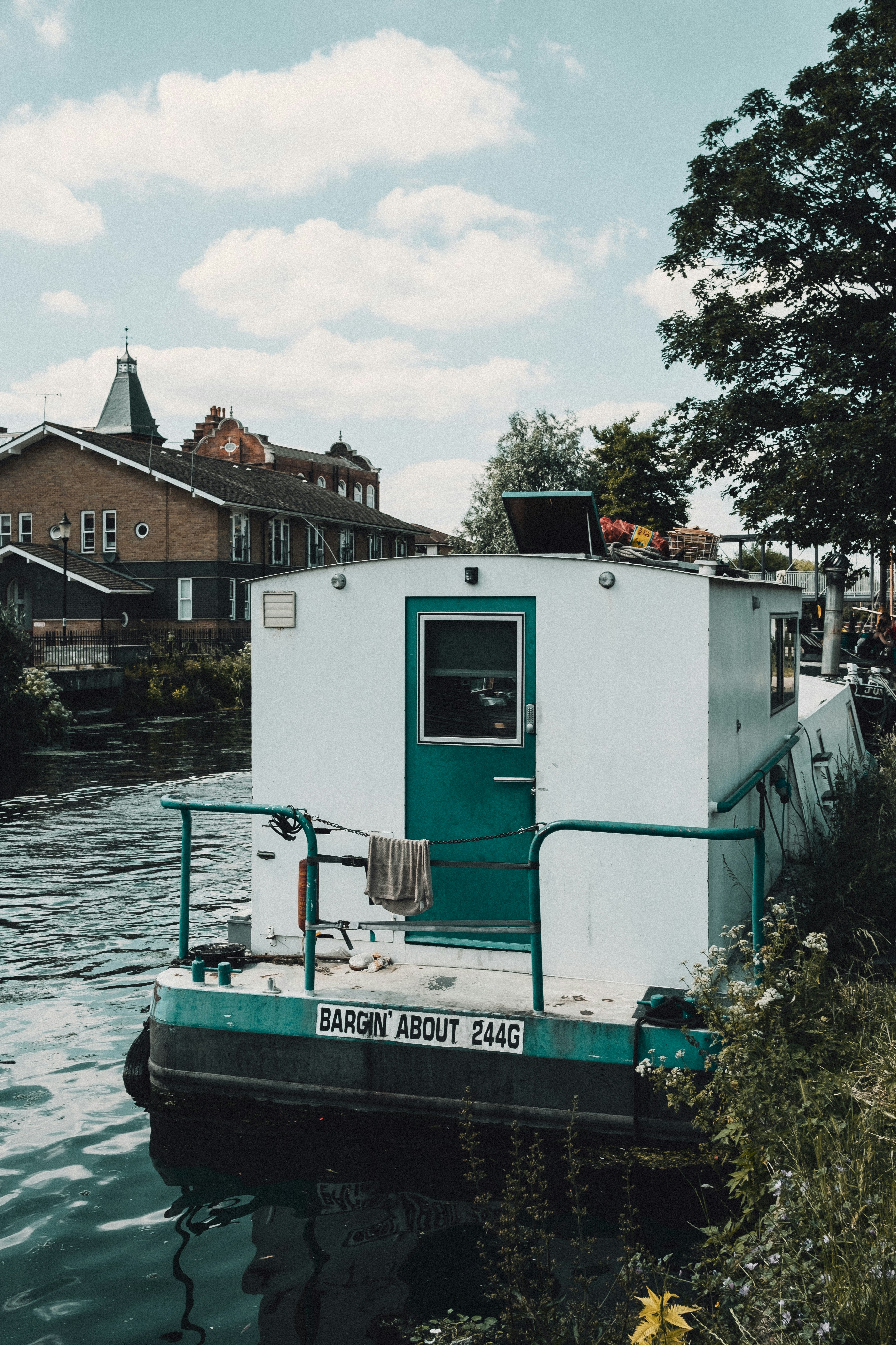 Serenity on the Water: A Floating Retreat