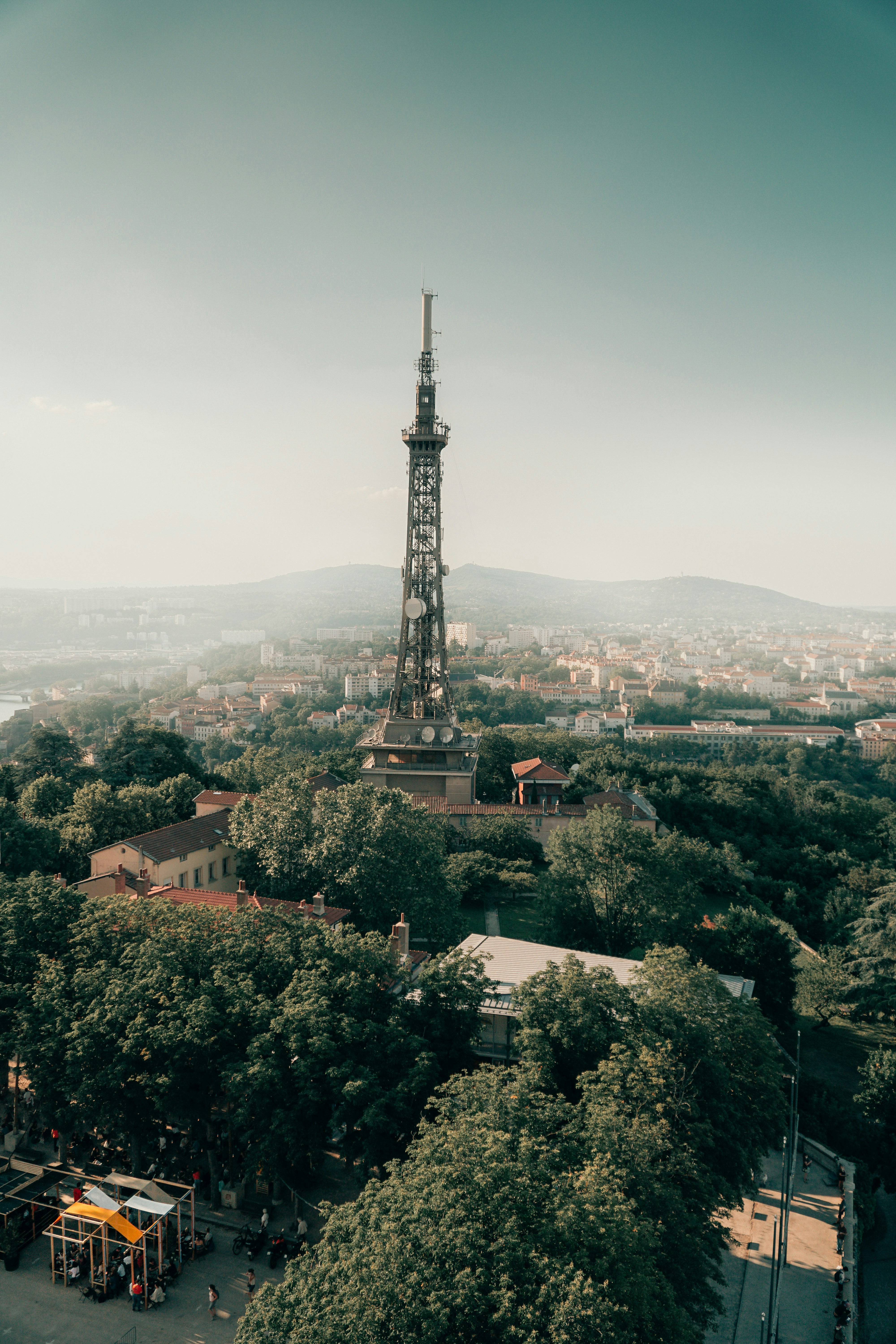 Lattice Crown Over a Verdant Cityscape