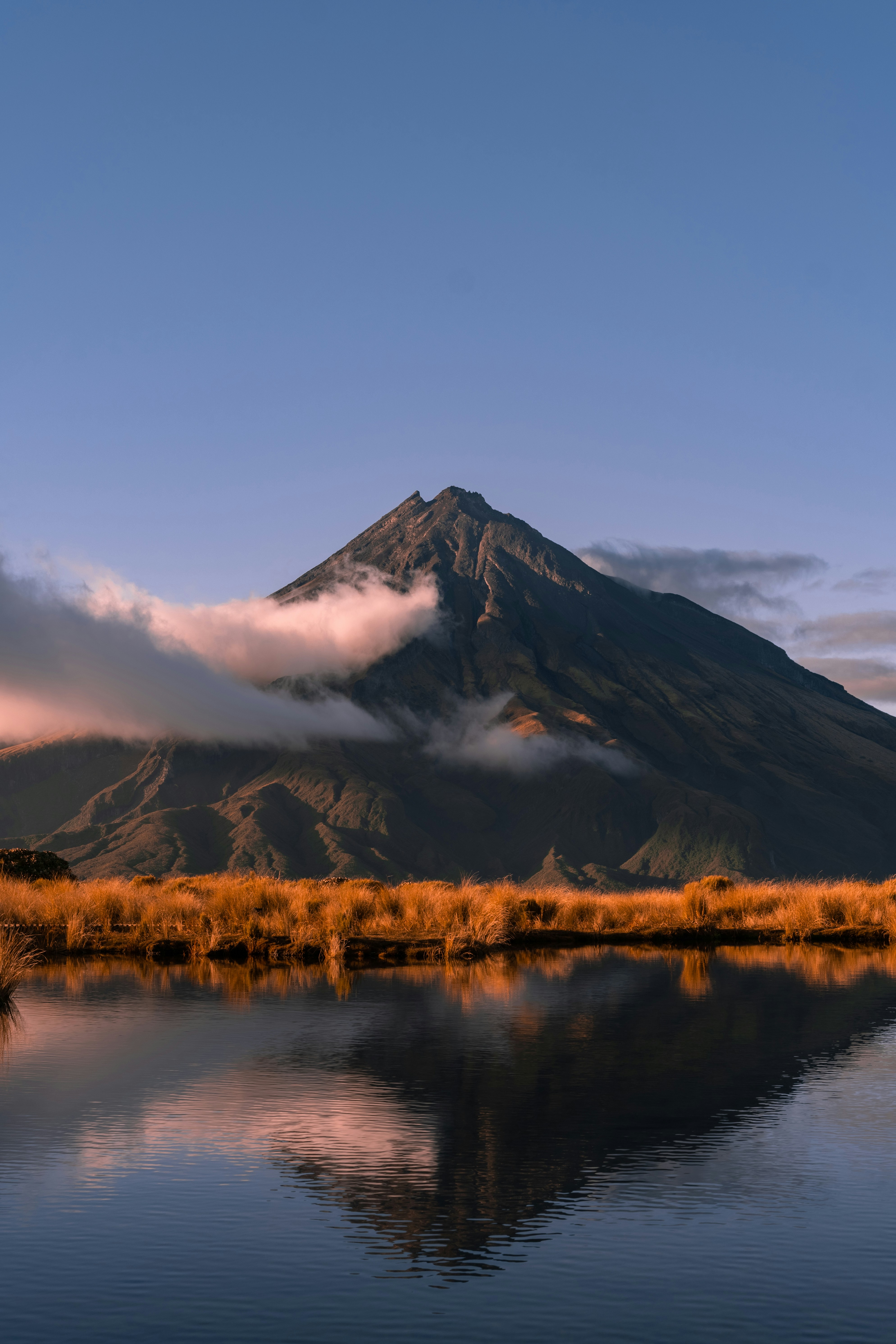 Mount Taranaki Pictures | Download Free Images on Unsplash