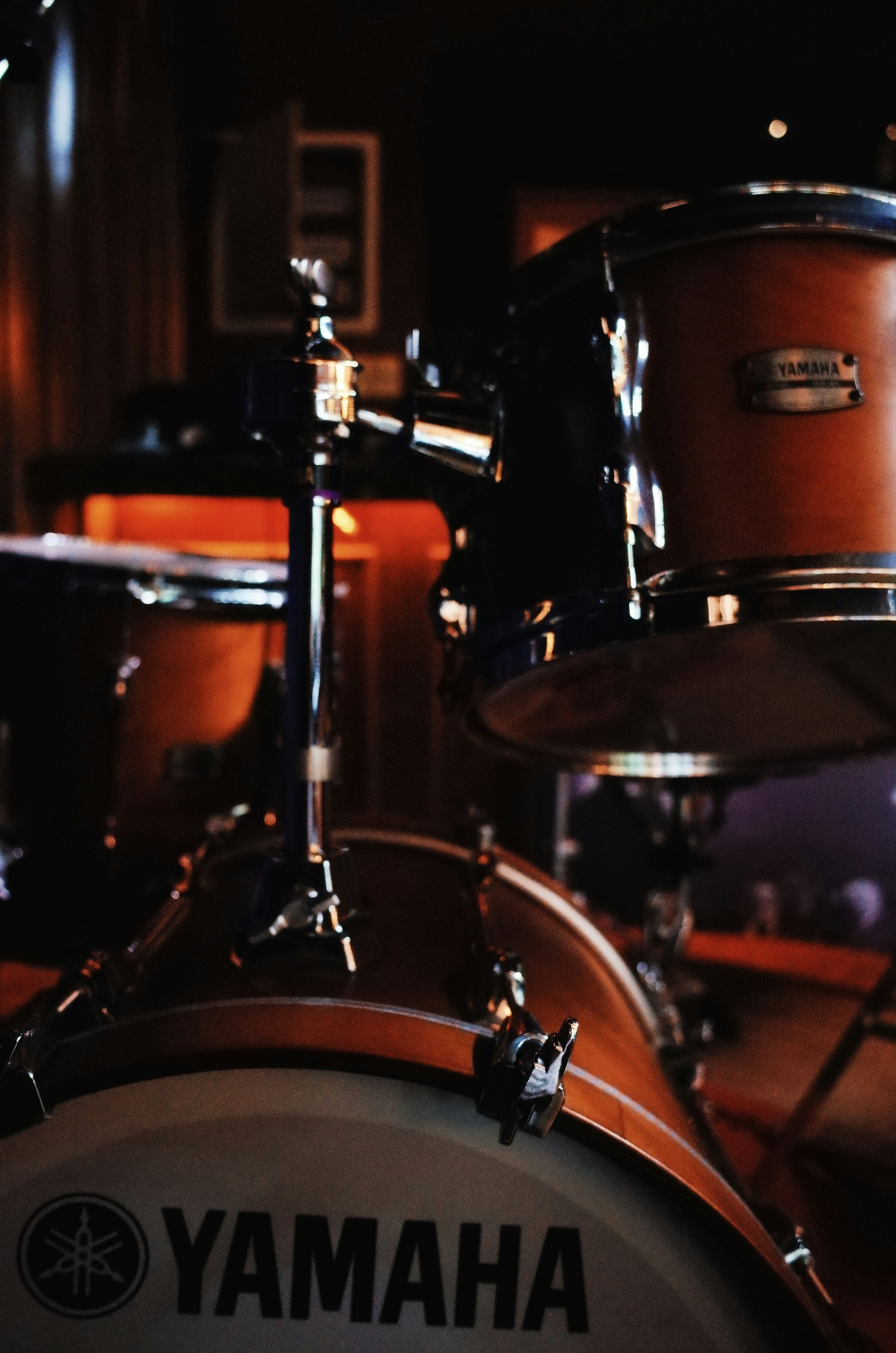 Black and silver drum set photo – Free Musical instrument Image on Unsplash