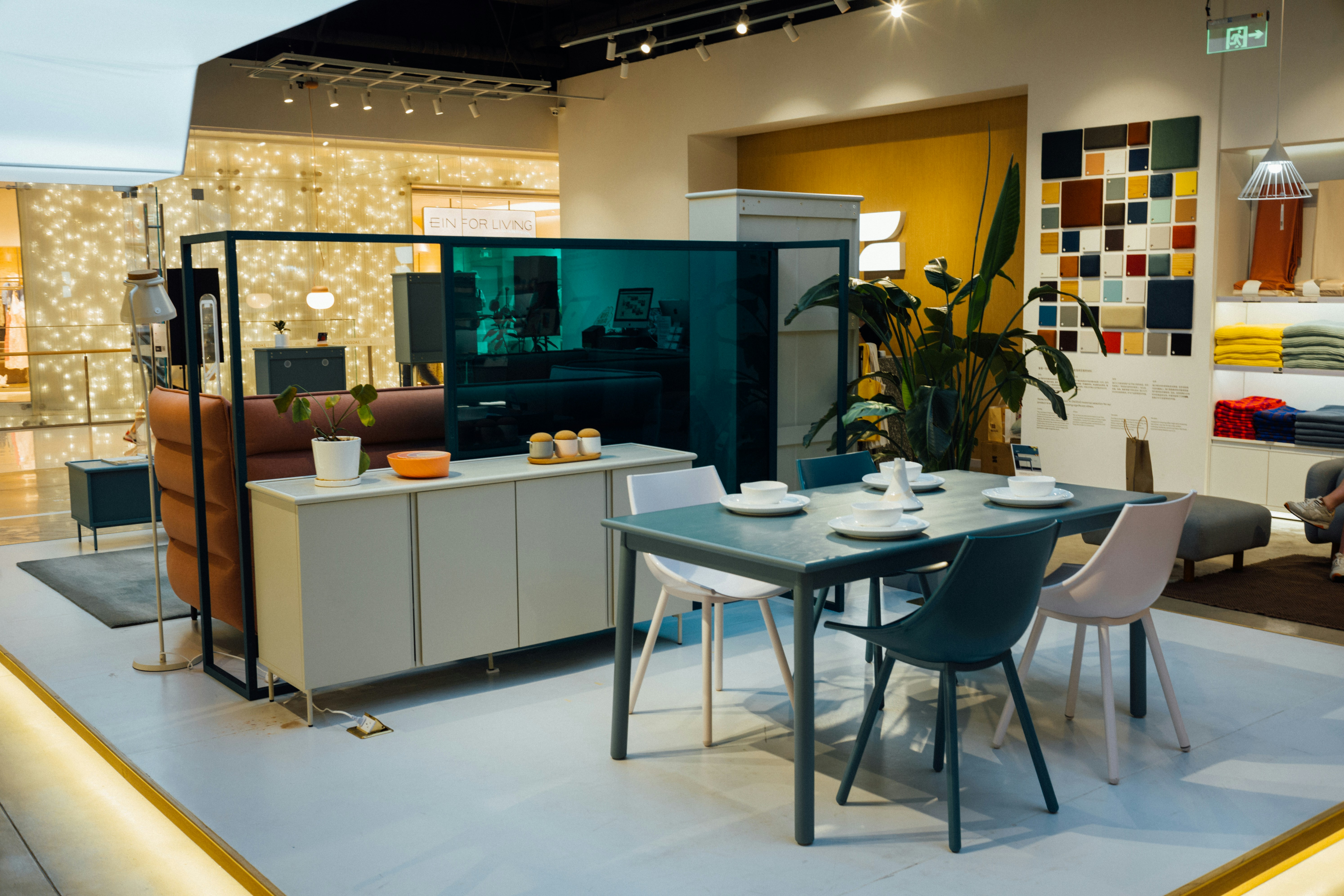 Warm Minimalism: A Modern Dining Nook Framed by Colorful Swatches