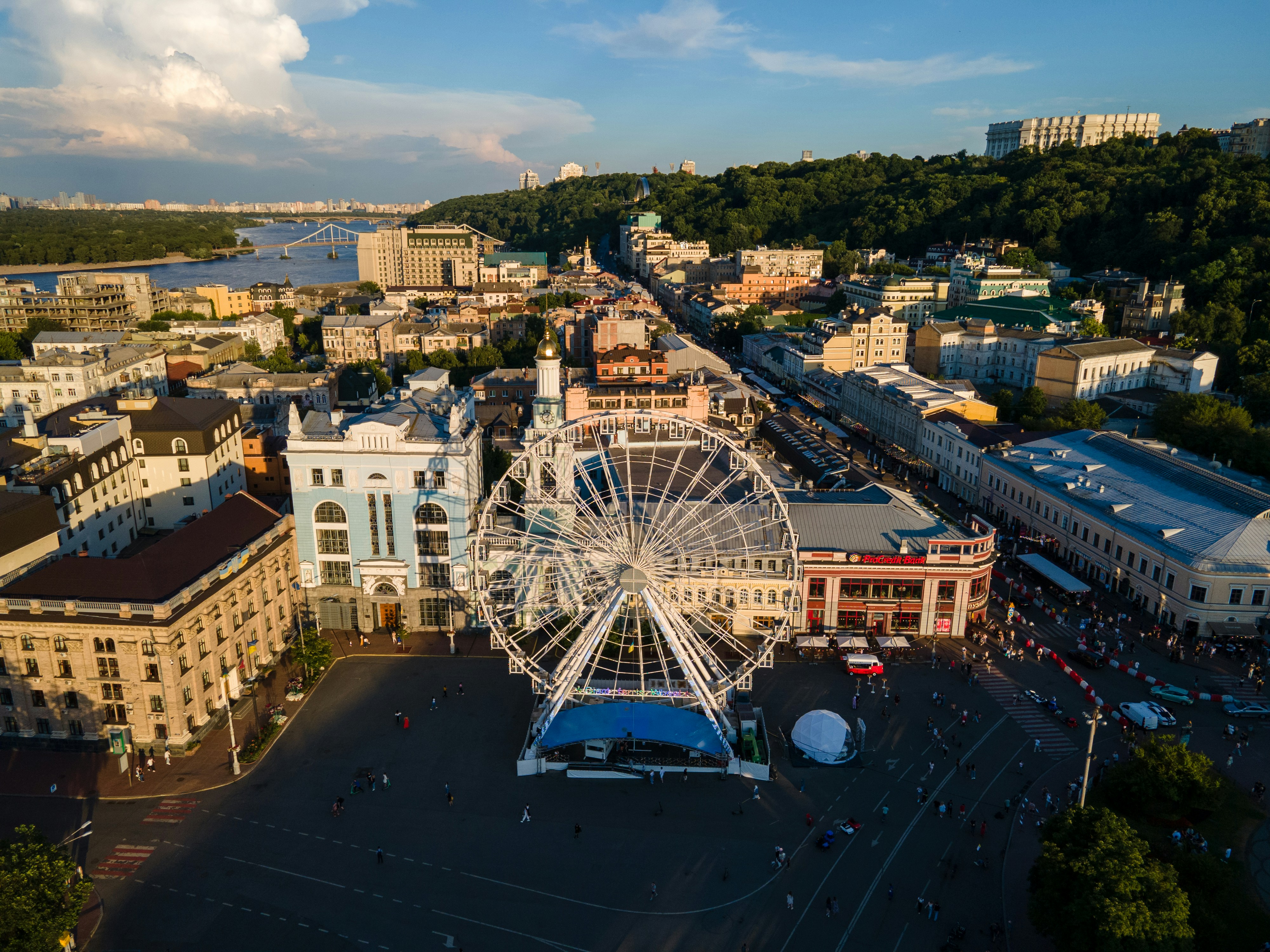 City Wheel in the Heart of the Old Town