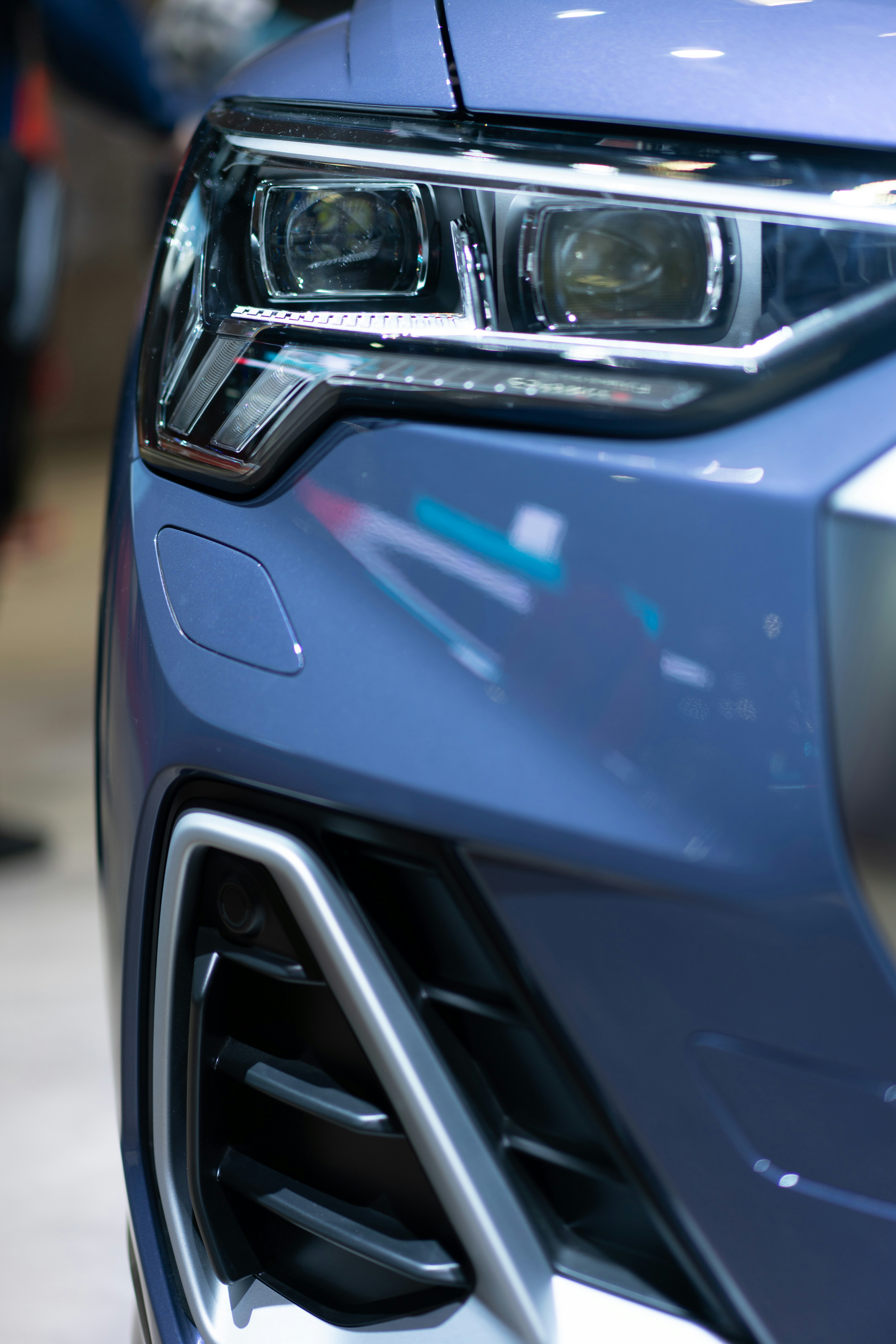 Black and blue car door photo – Free National convention & exhibition ...