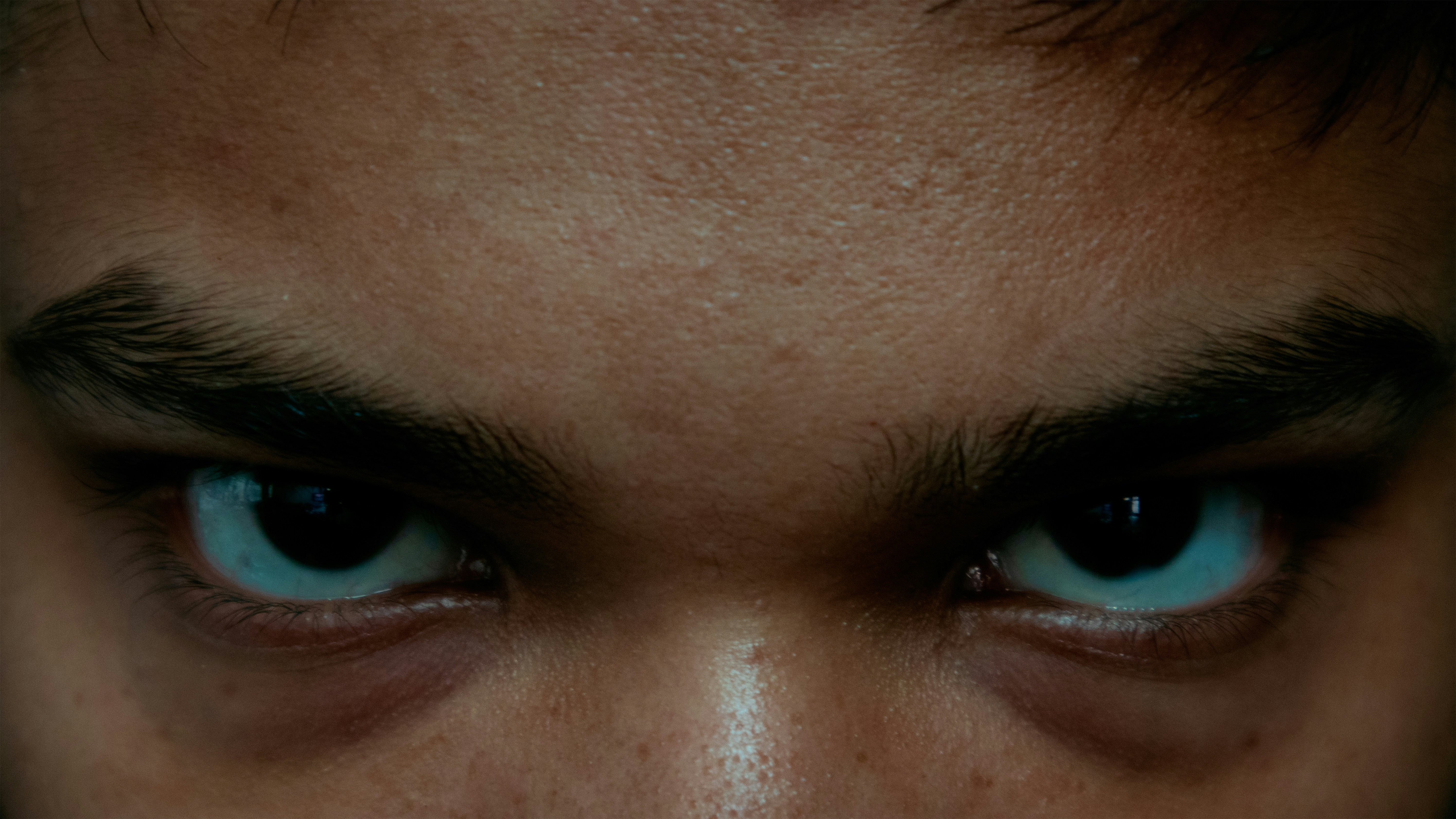 Foto Personas cara a cara en primer plano – Imagen Piel gratis en Unsplash