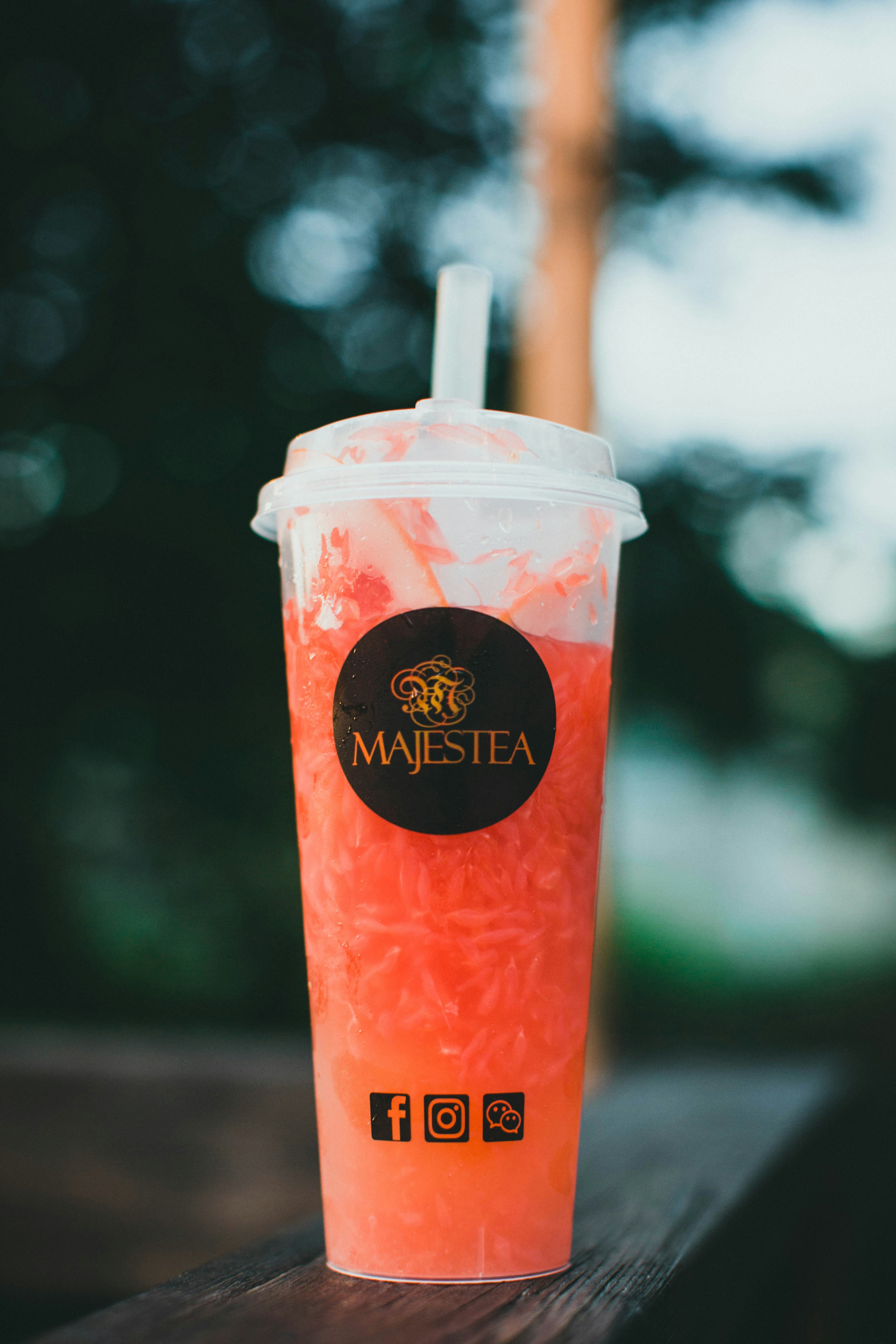 Dunkin donuts iced coffee cup photo – Free Drink Image on Unsplash
