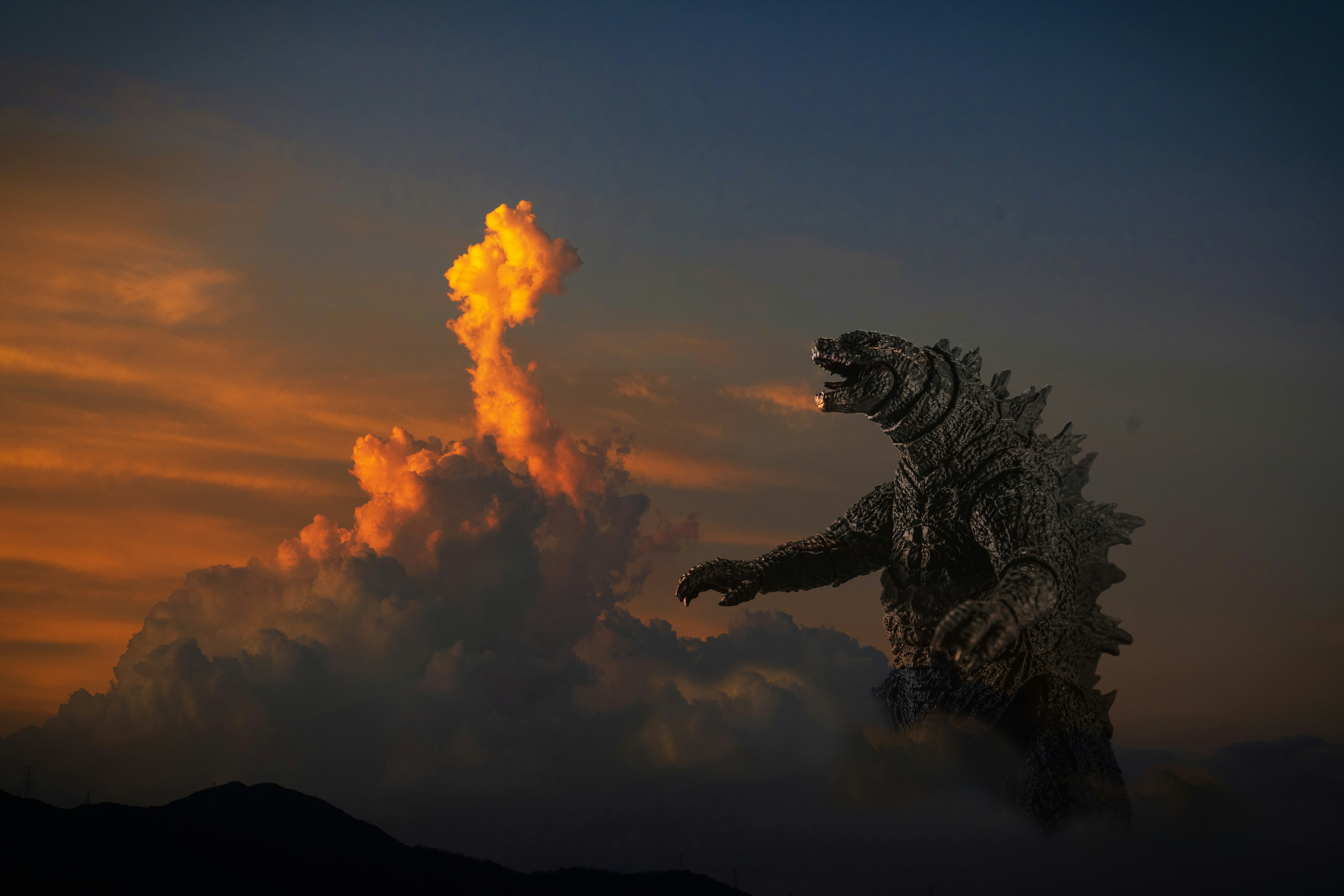 Titan of the Twilight Sky