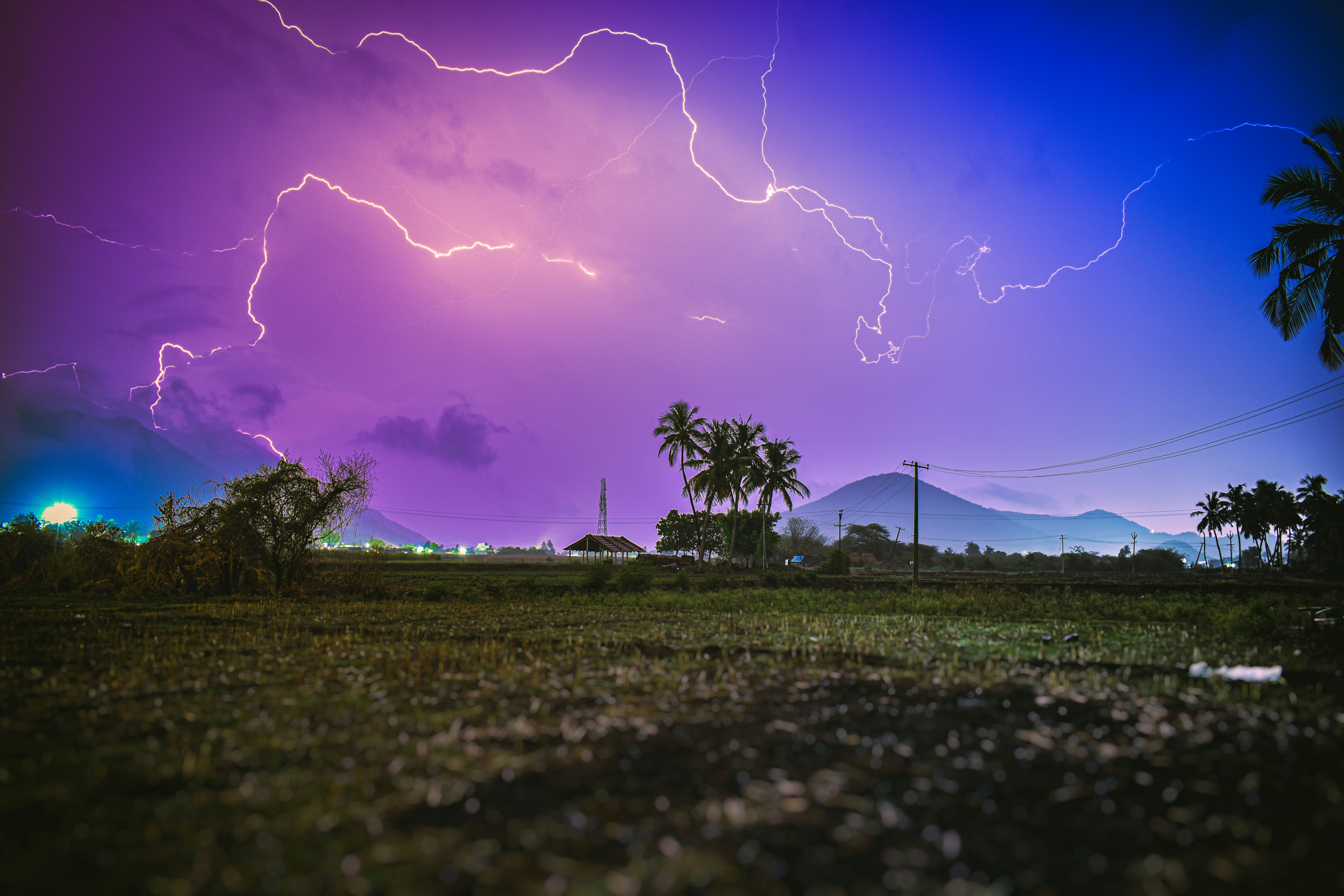 1K+ Thunder And Lightning Pictures | Download Free Images on Unsplash