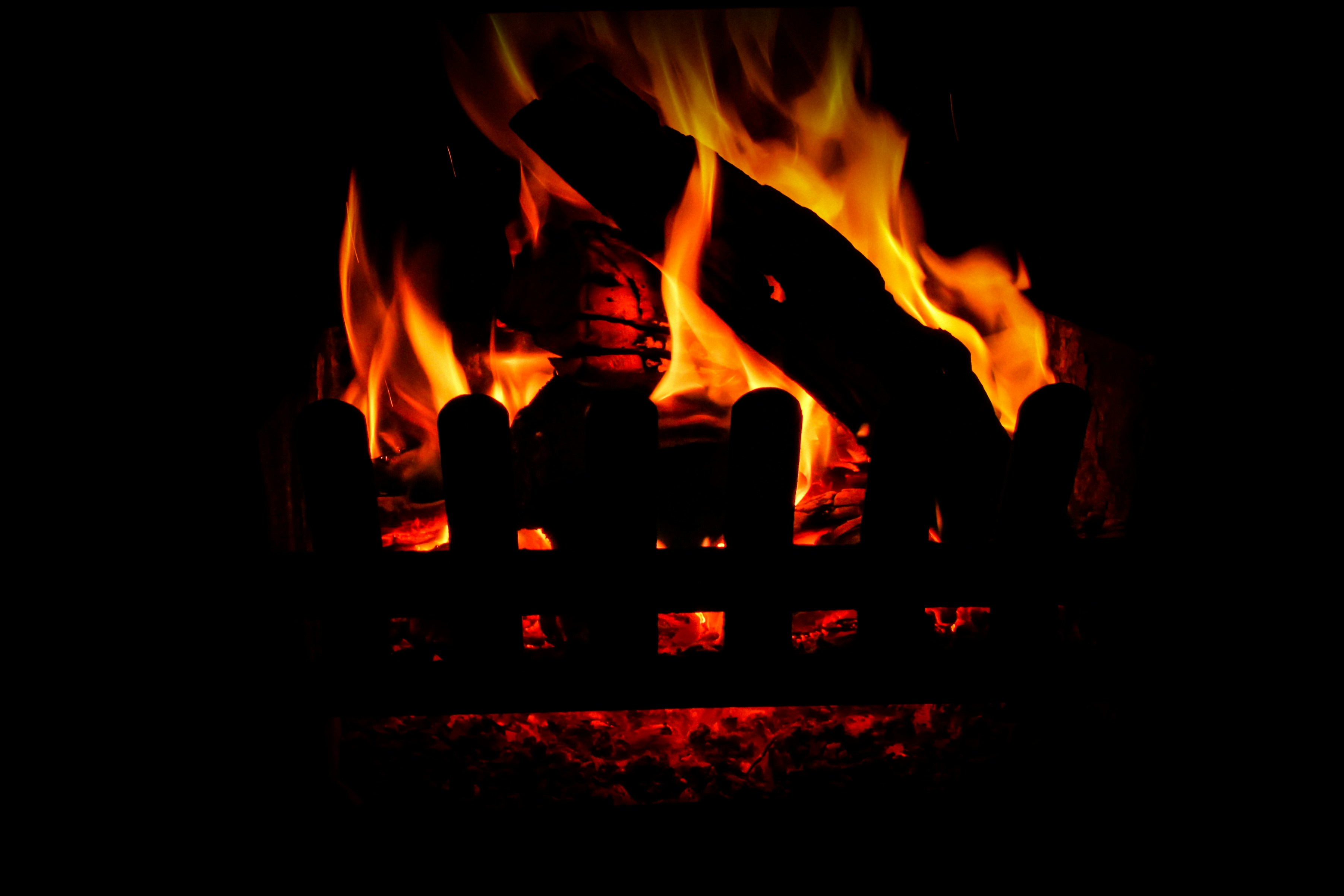 fire wood burning on fire pit