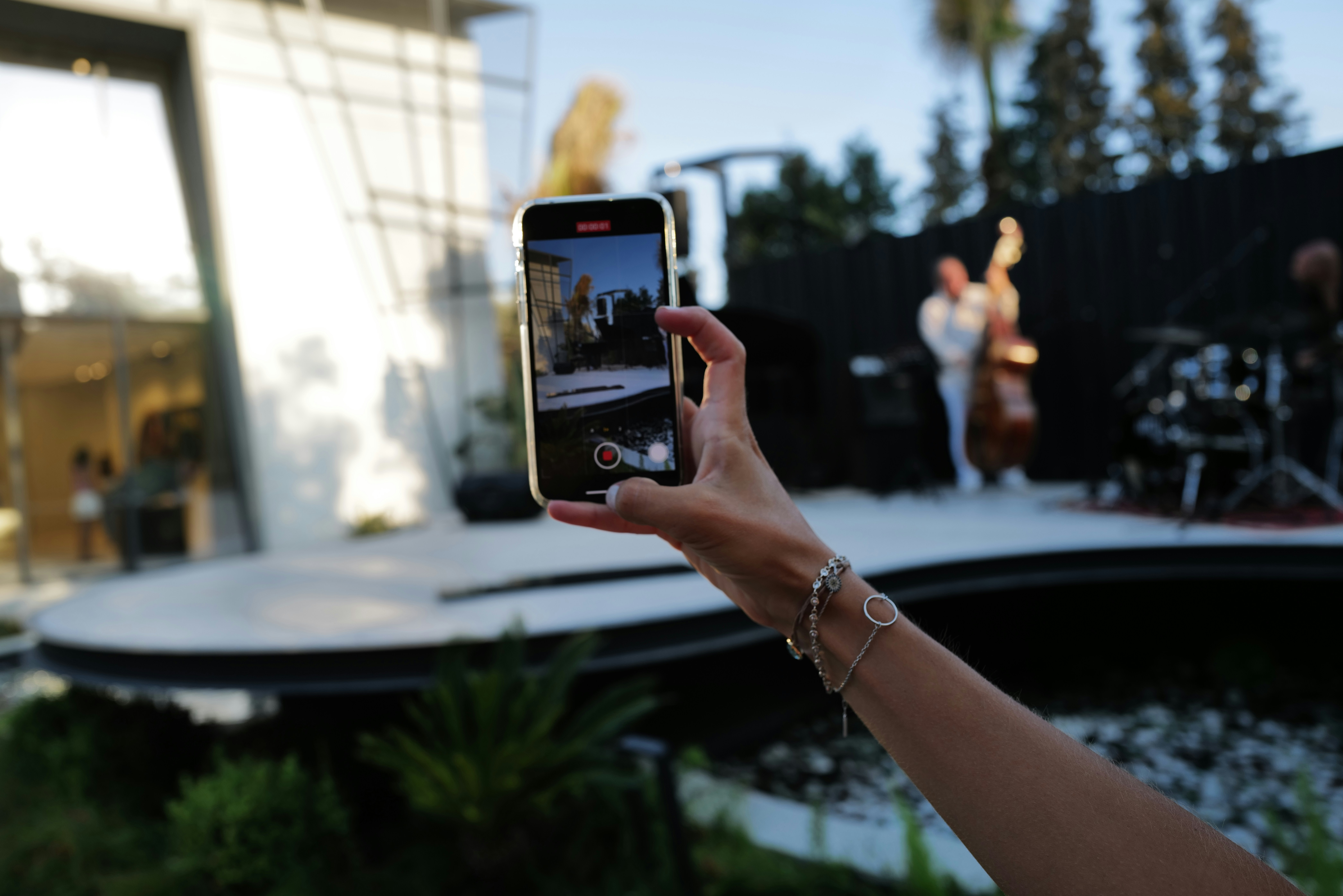 Pocket View at the Garden Stage: Framing an Outdoor Jazz Moment