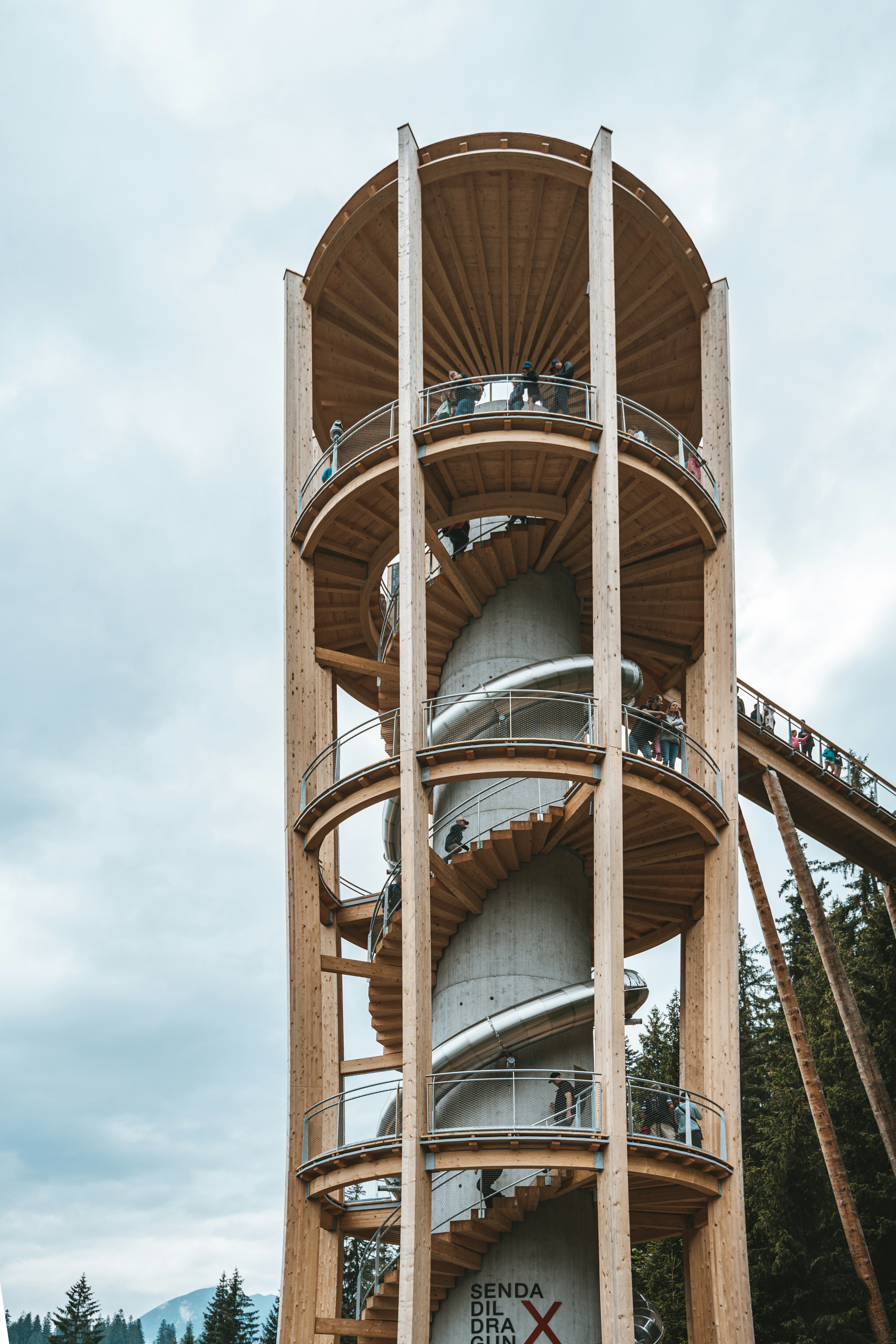 Spiral Timber Tower: A Wooden Staircase Encircling the Sky