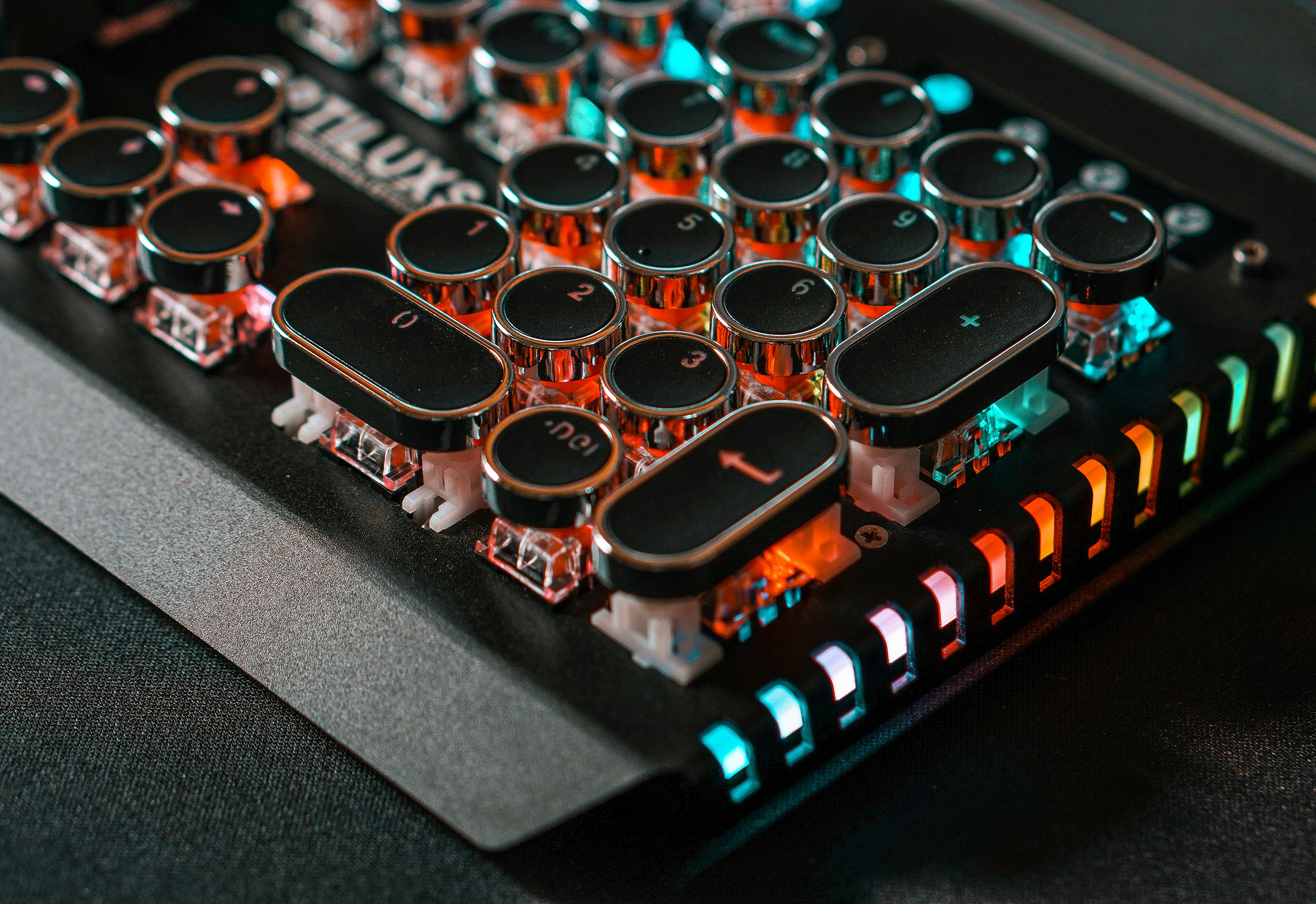 Download Free Keyboards Pictures [HD] | Unsplash