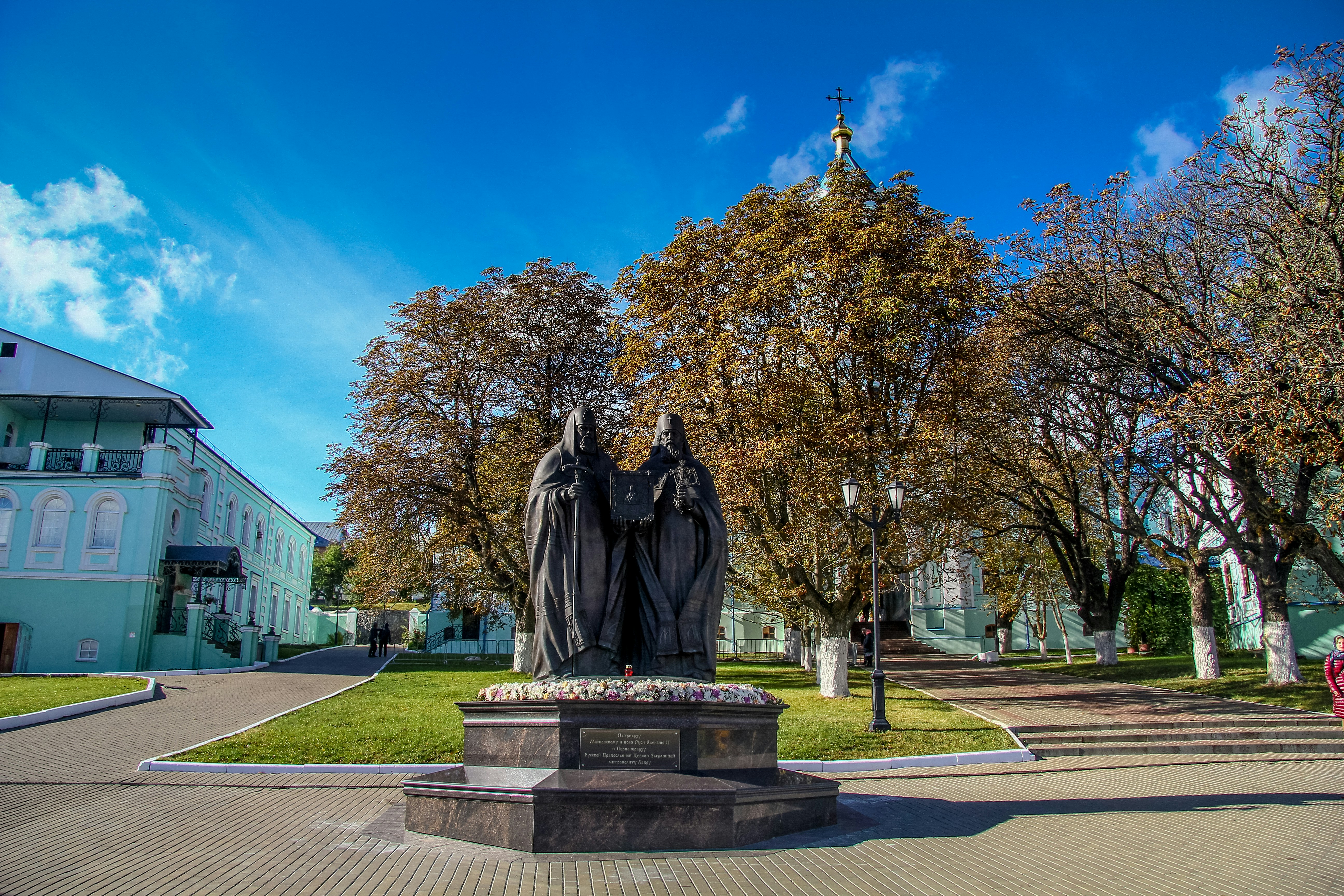Black statue in the middle of the park photo – Free Russia Image on ...
