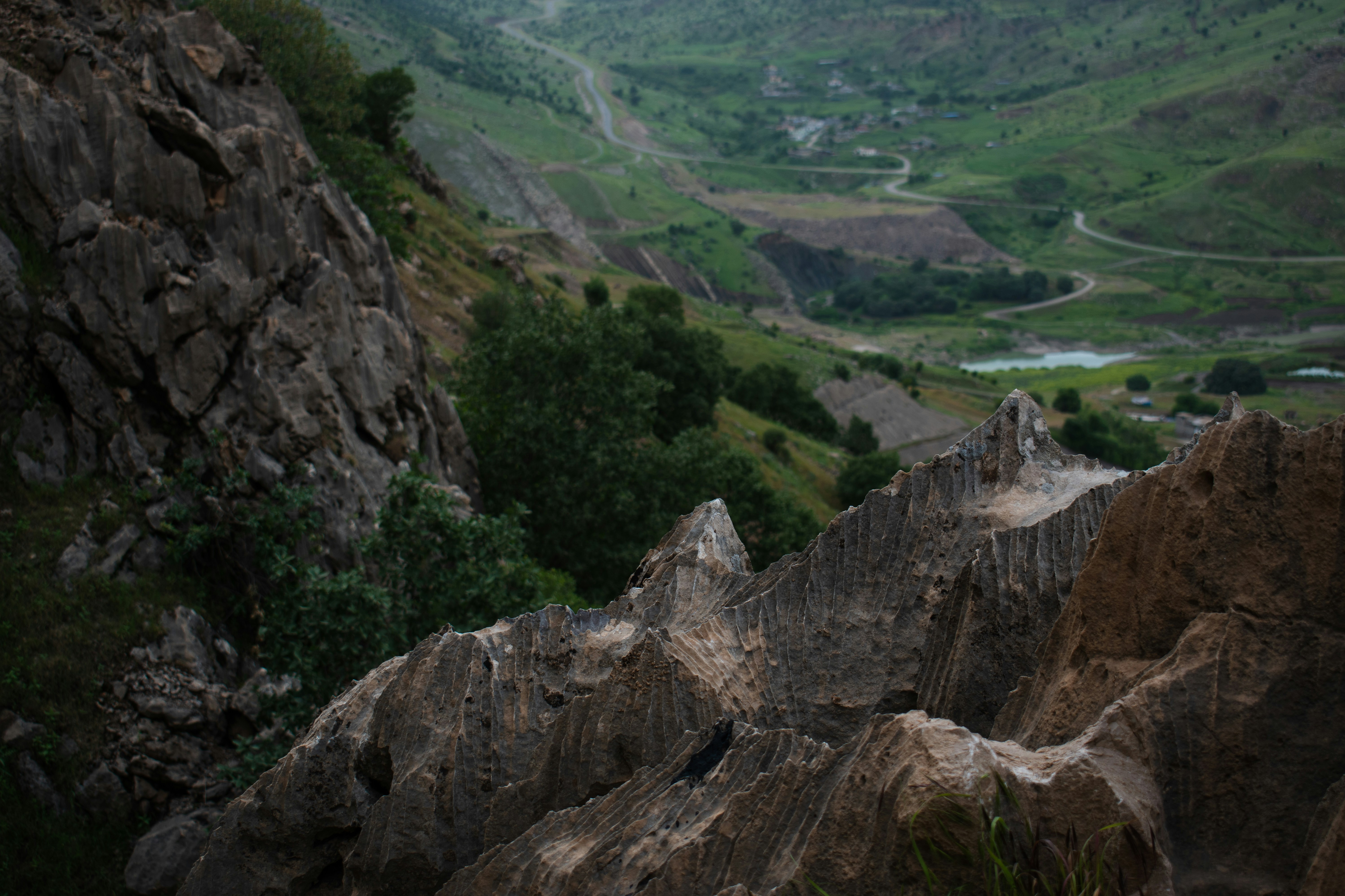 Bekhme Dam area in Erbil governorate in the Kurdistan Region. | brown rocky mountain during daytime