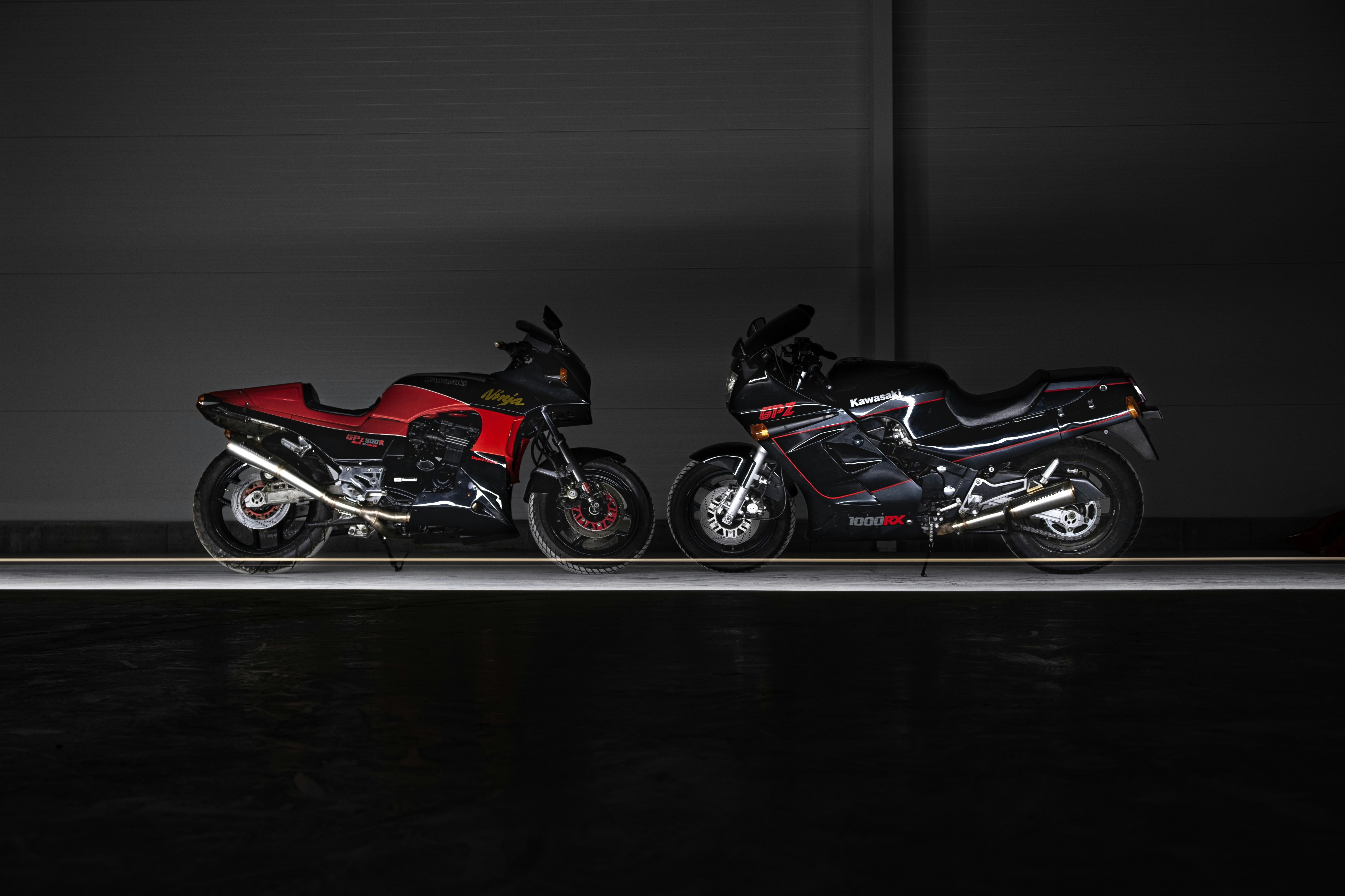 Red and black sports bike photo – Free Uherské hradiště Image on Unsplash