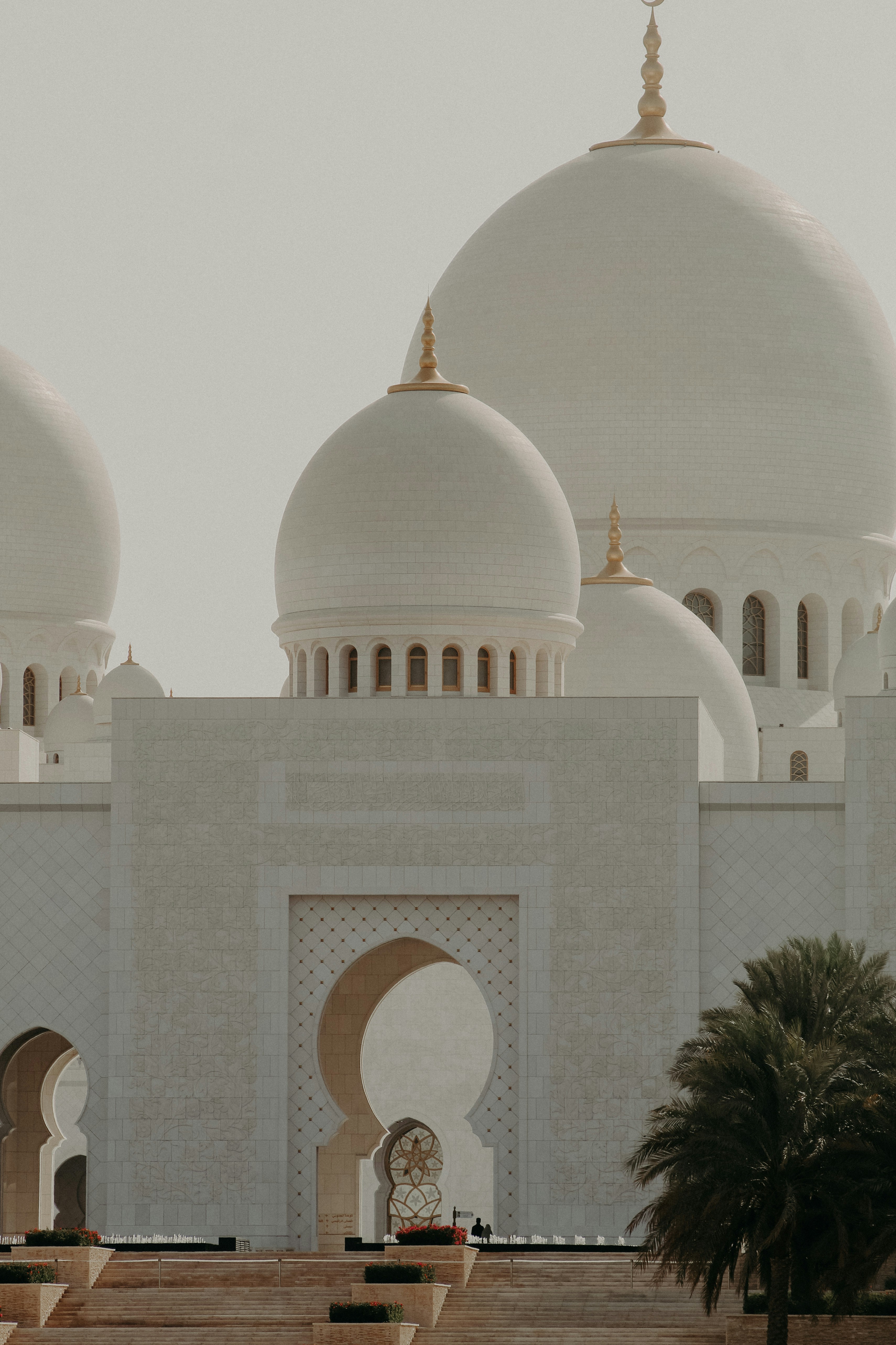 White dome building during daytime photo – Free Abudhabi Image on Unsplash