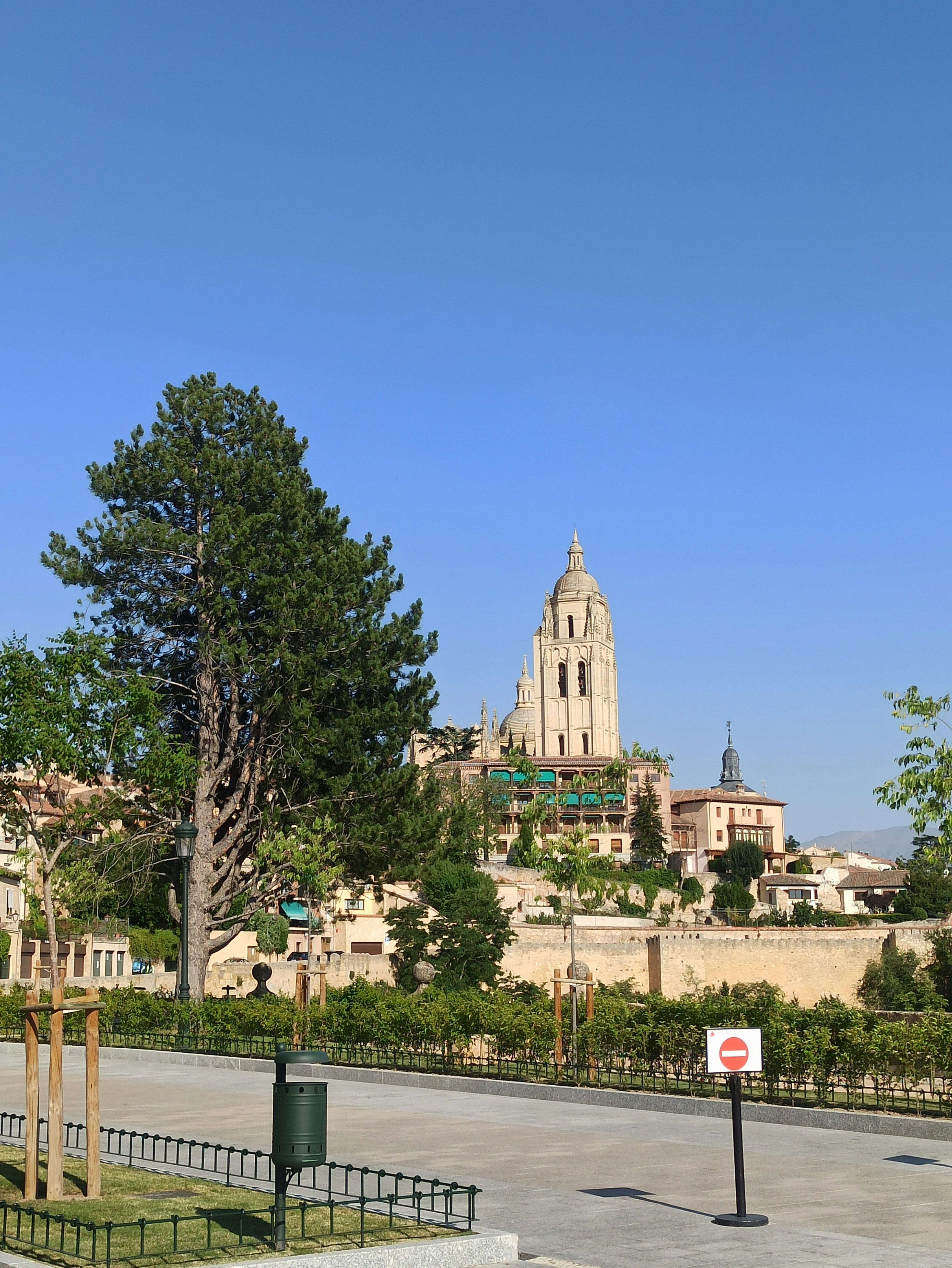Basilica Tower Rising Over a Quiet Plaza