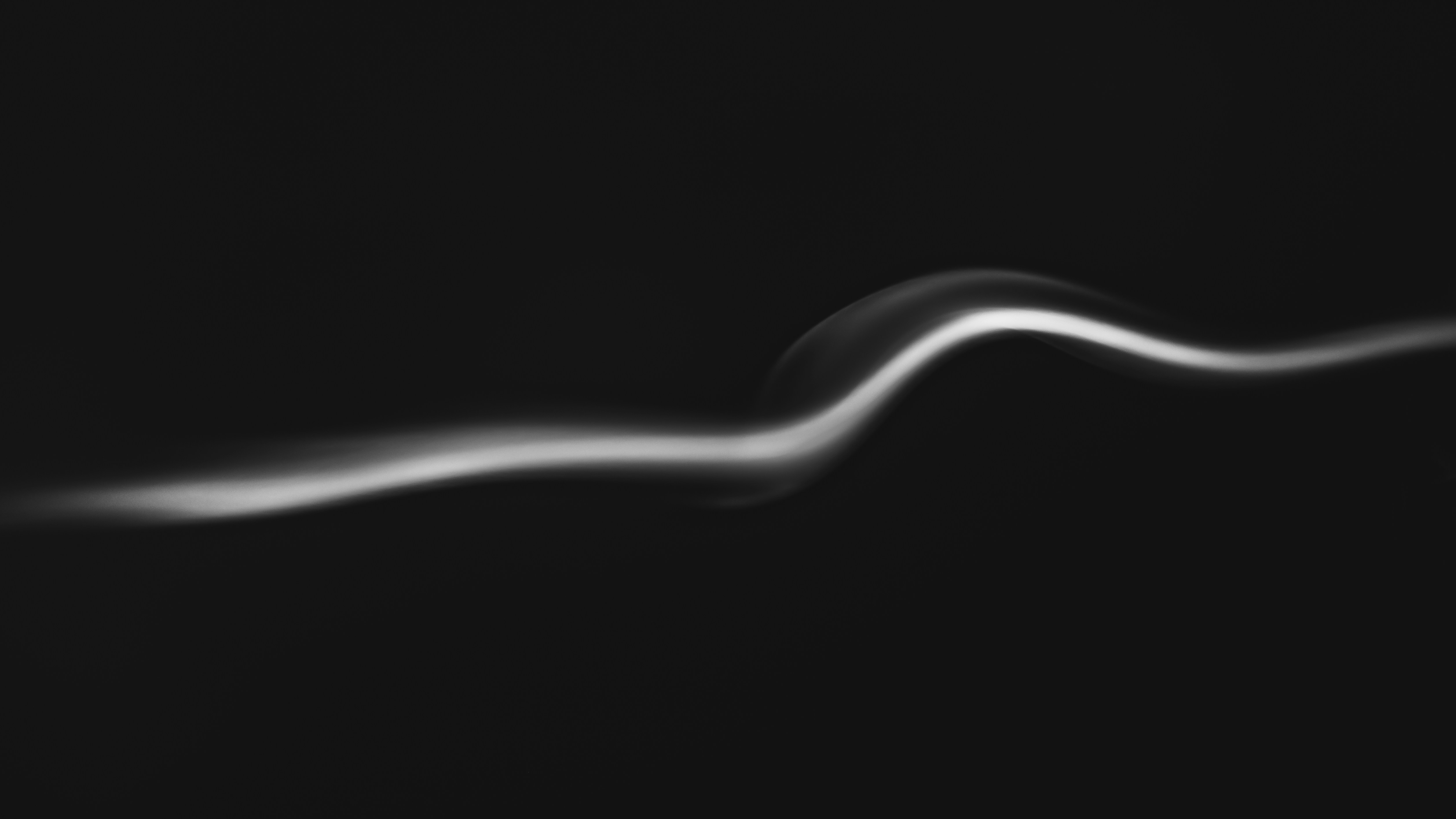 Luminous Ribbon Tracing a Silent Curve in Darkness