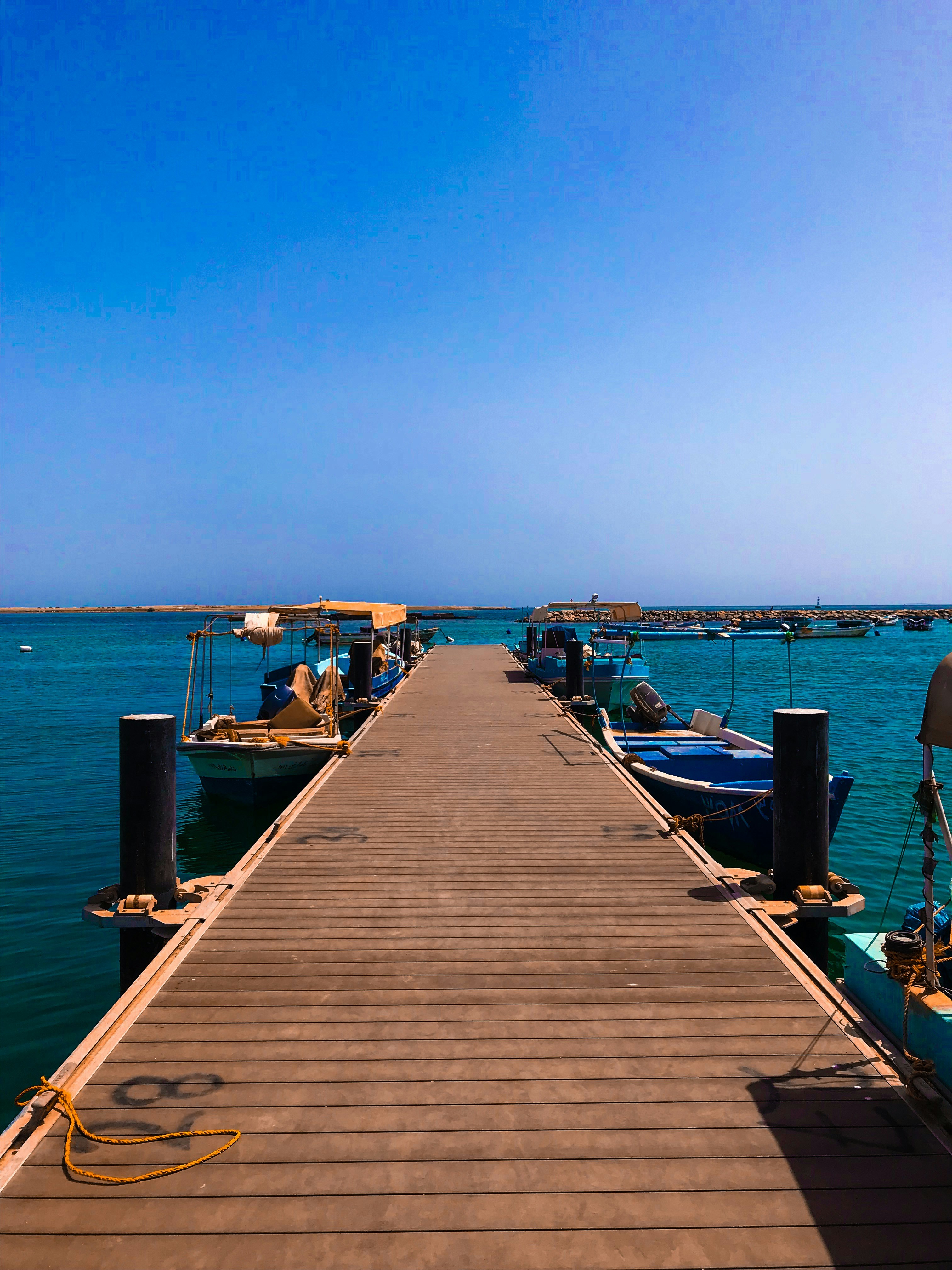 Brown wooden dock on sea during daytime photo – Free Yanbu'al-baḥr ...