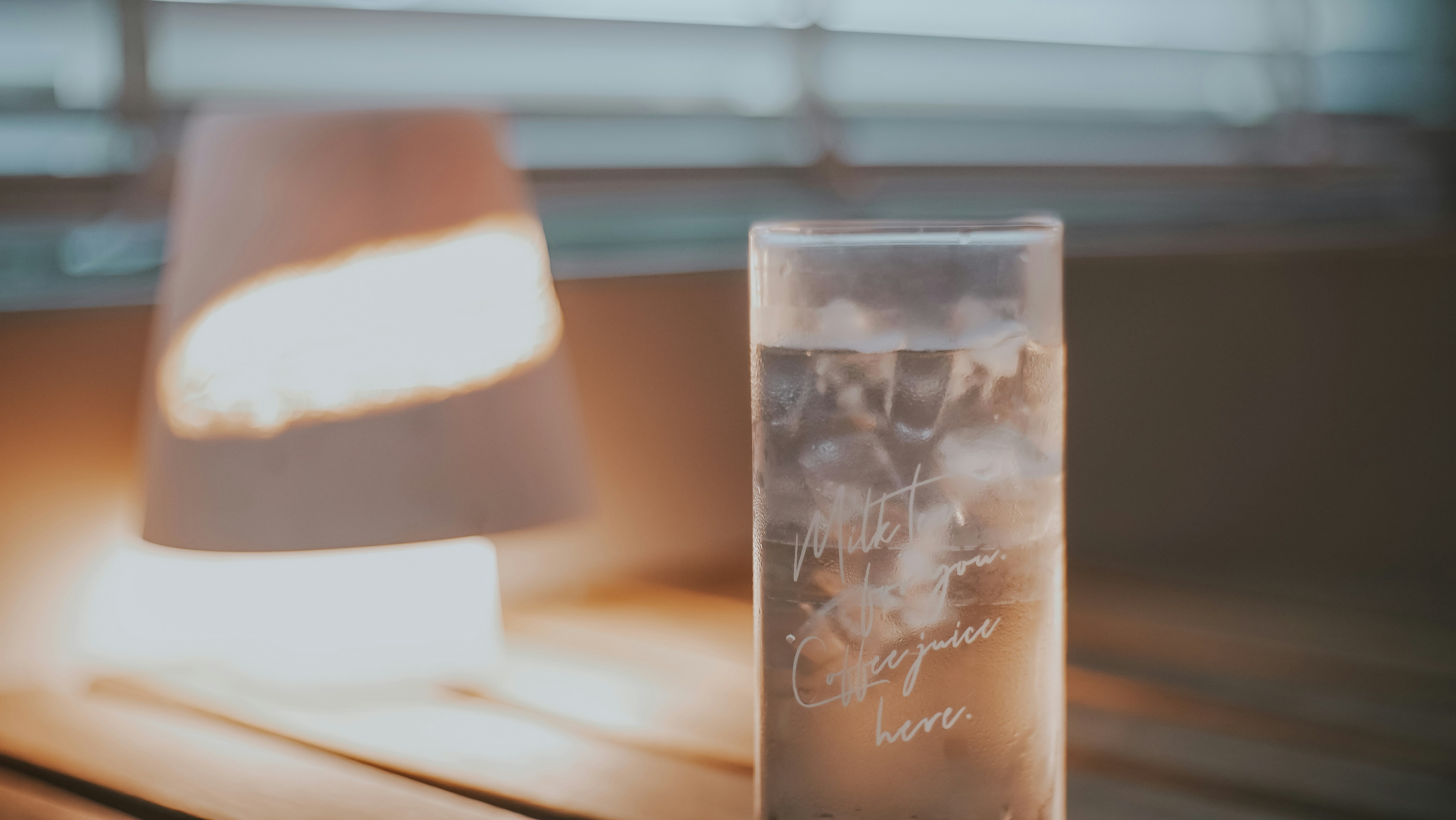 Soft Focus, Strong Light: A Glass with Quiet Ambition