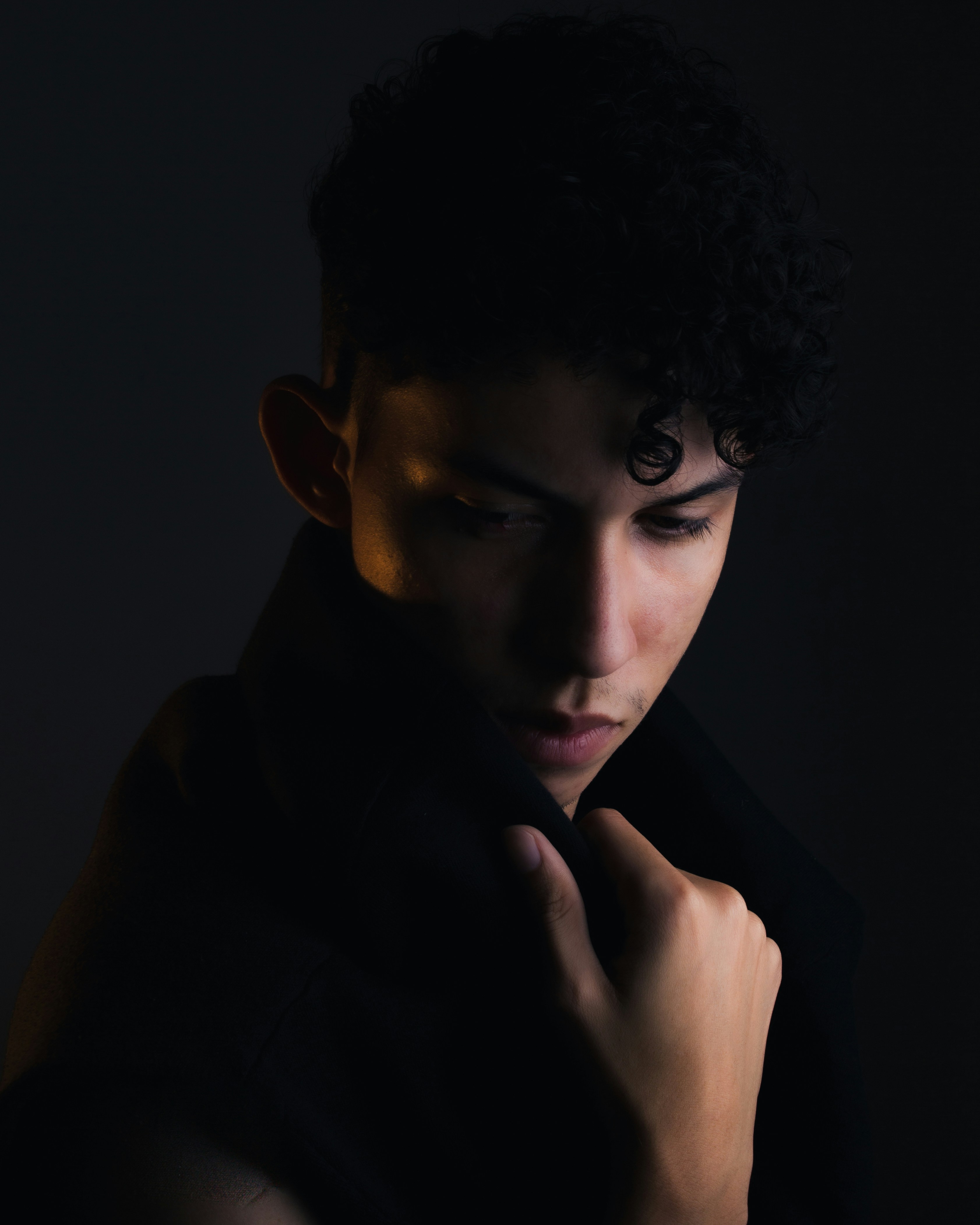 Man Black Background Pictures | Download Free Images on Unsplash