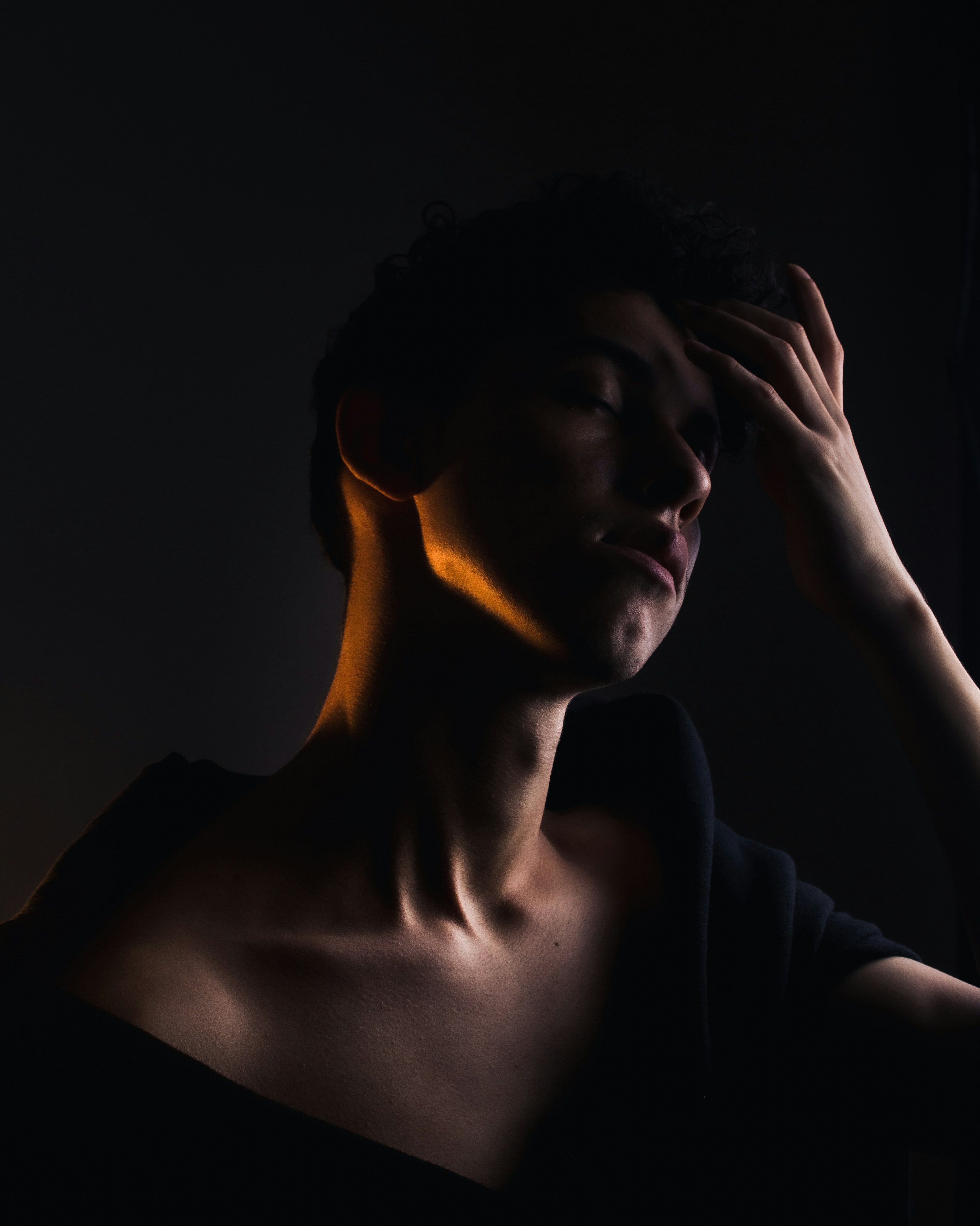 Black Background Portrait Pictures | Download Free Images on Unsplash