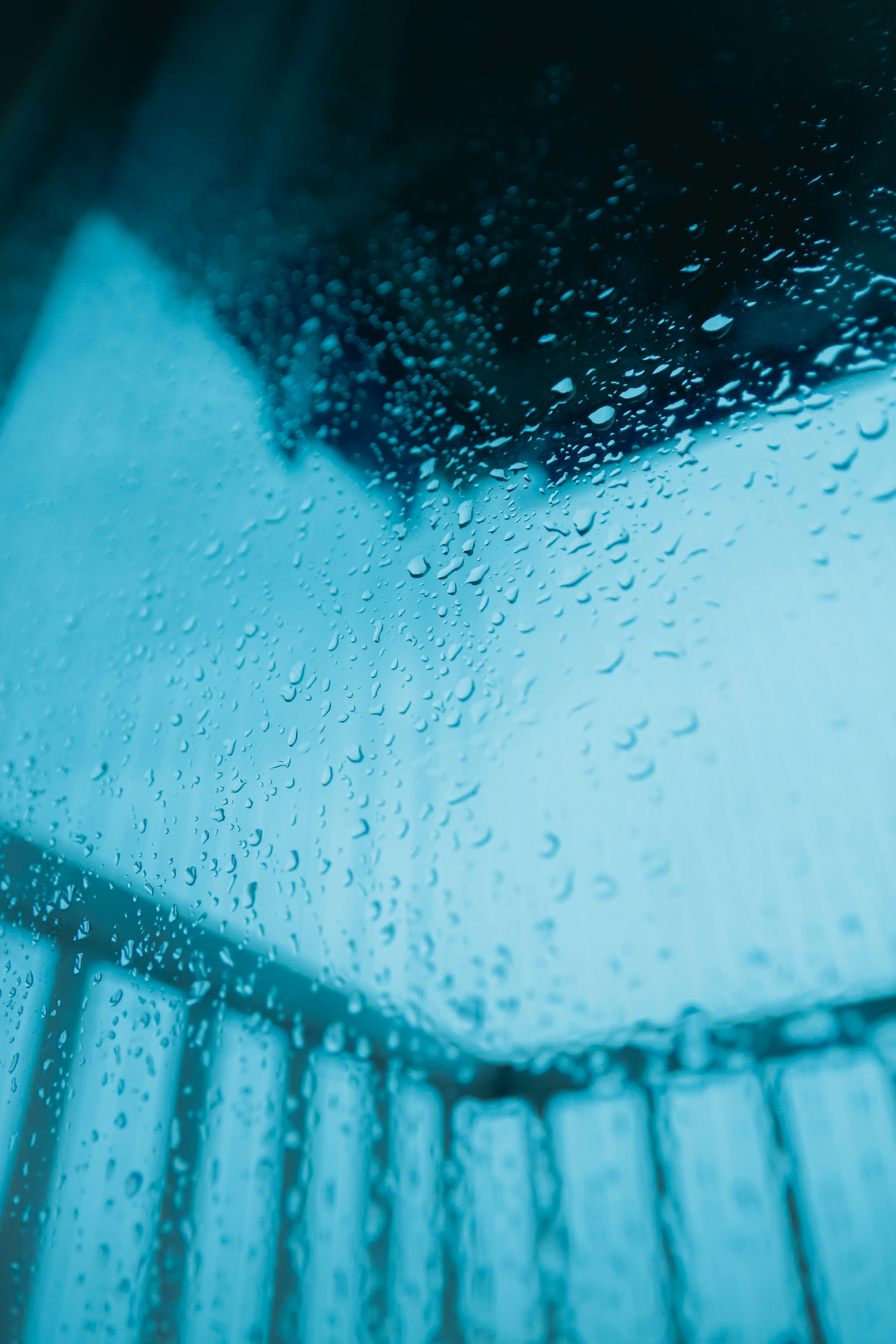 Water droplets on glass window photo – Free Droplet Image on Unsplash