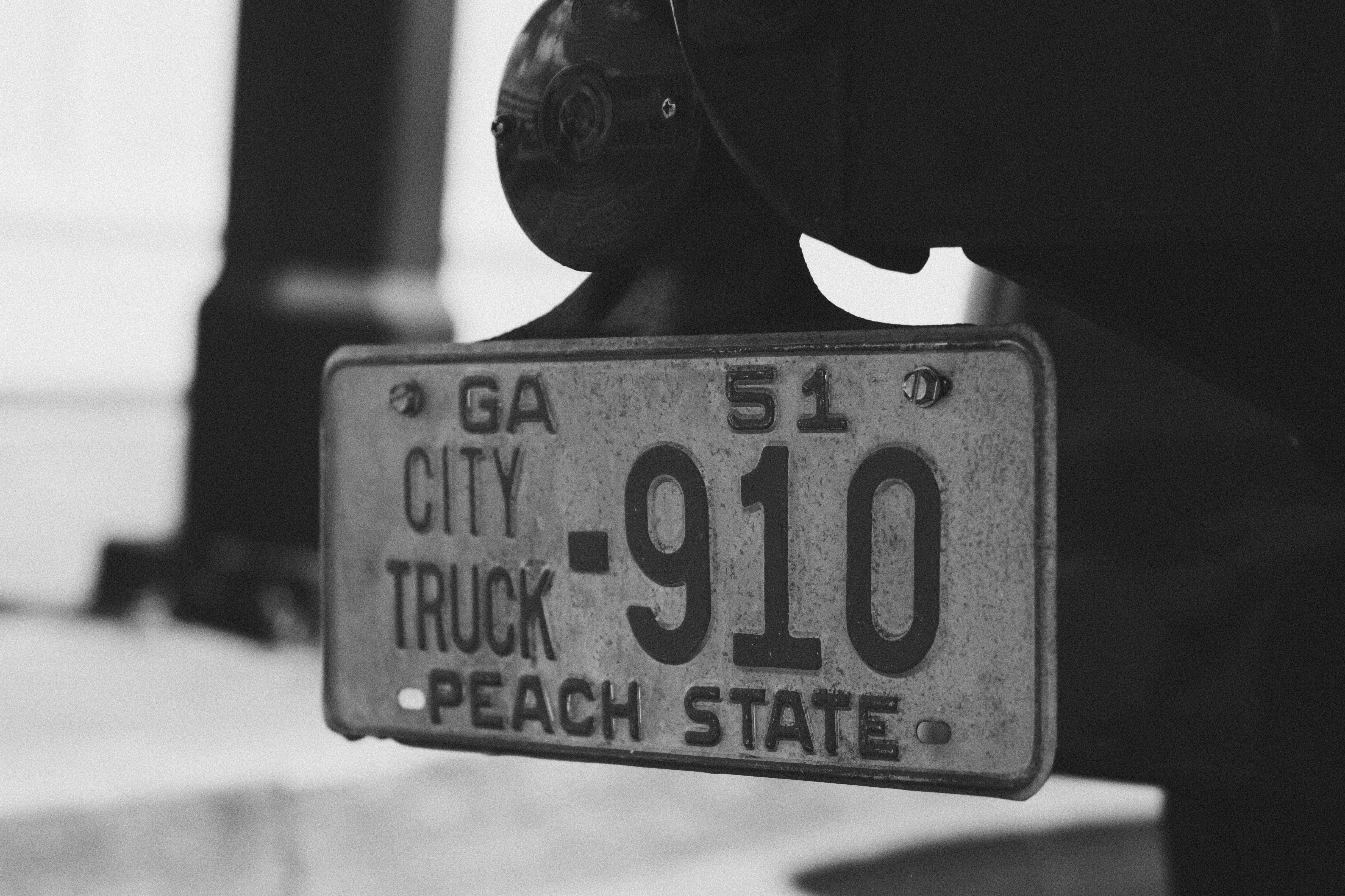Grayscale photo of stop sign photo – Free Grey Image on Unsplash