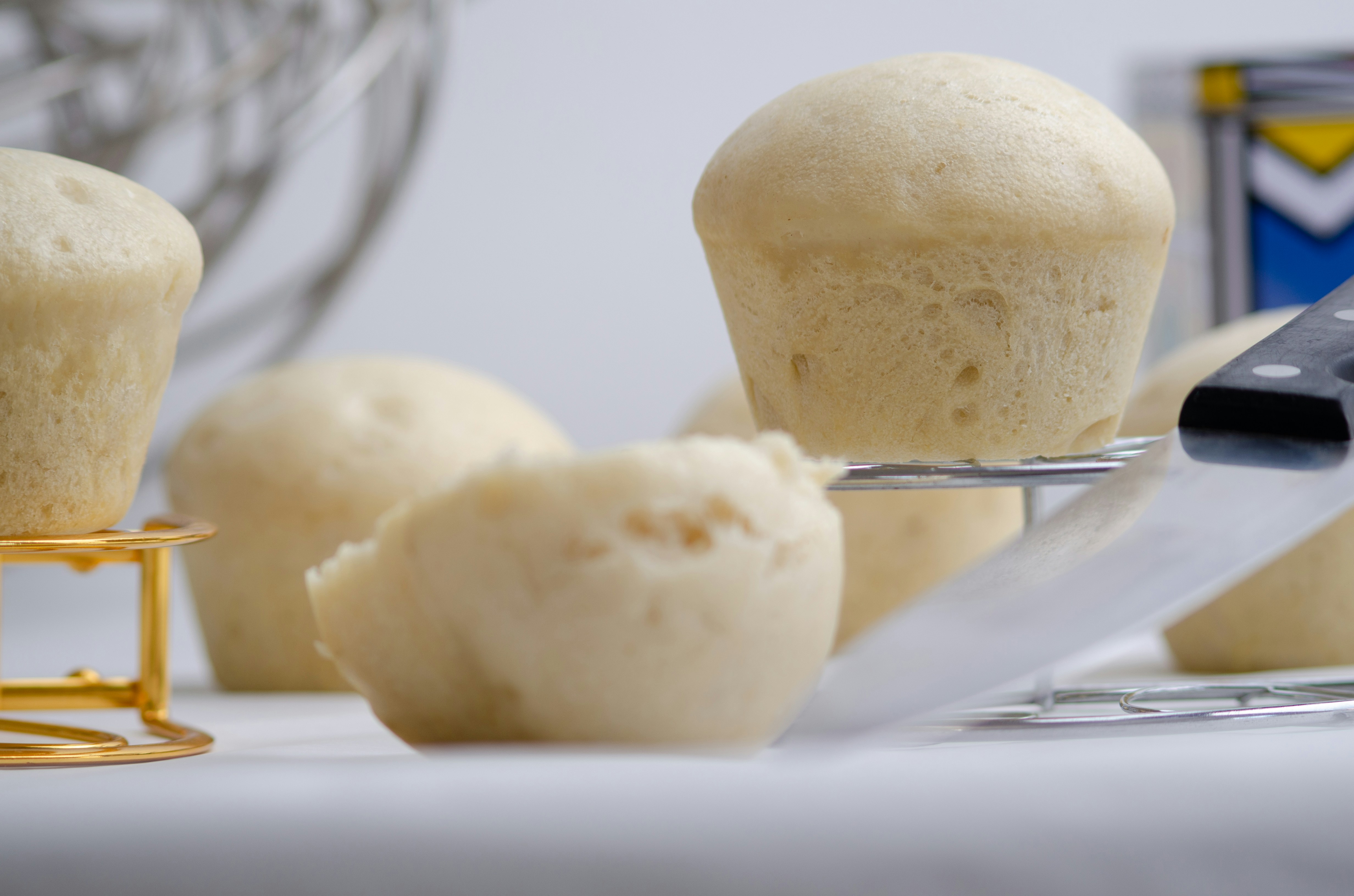 Soft Cheese Poufs in a Mild Kitchen Light
