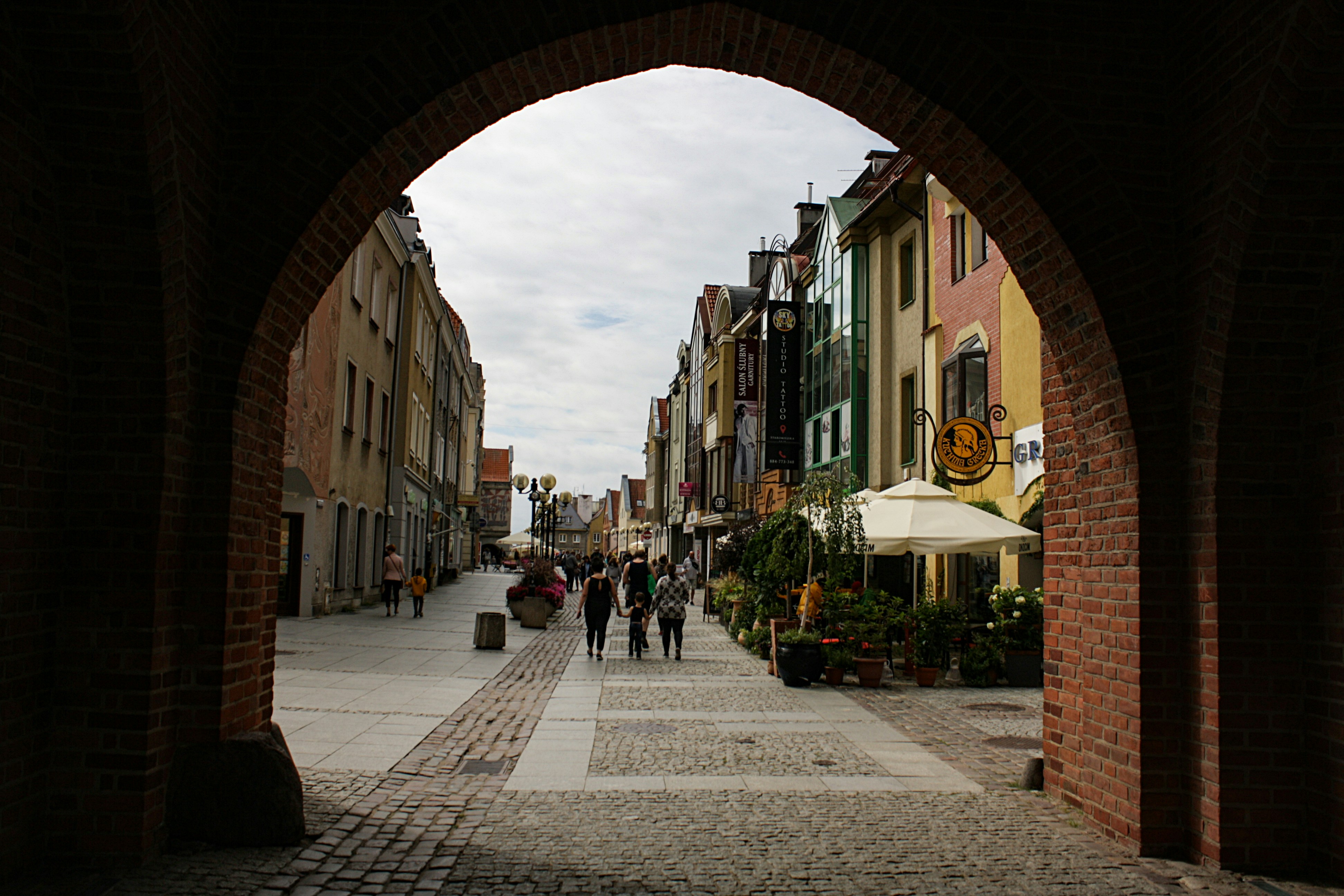 Through the Archway: A Glimpse of Timeless Streets